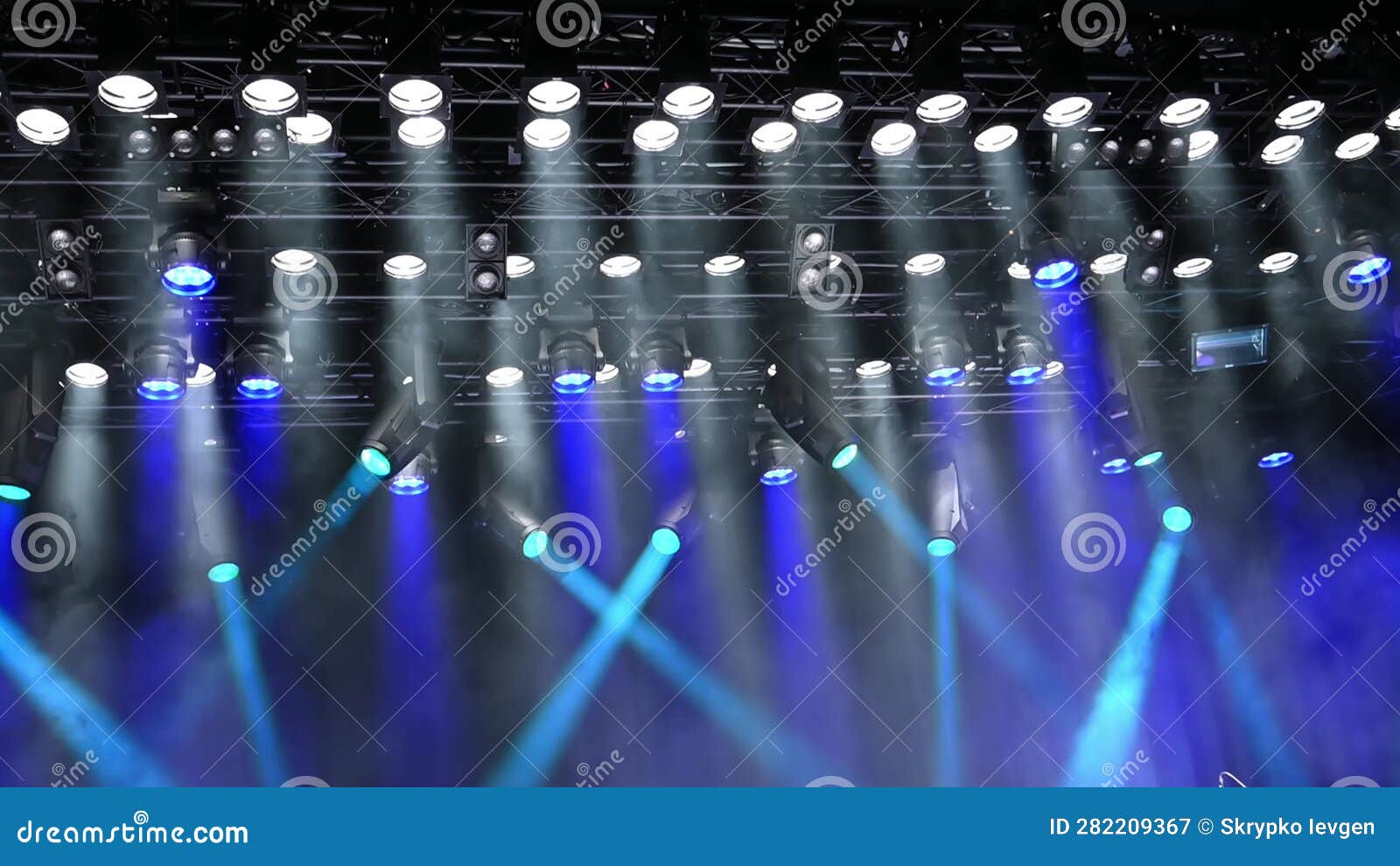 Stage Ceiling Light Lightning and Flashing, Bright Blue Spotlights ...