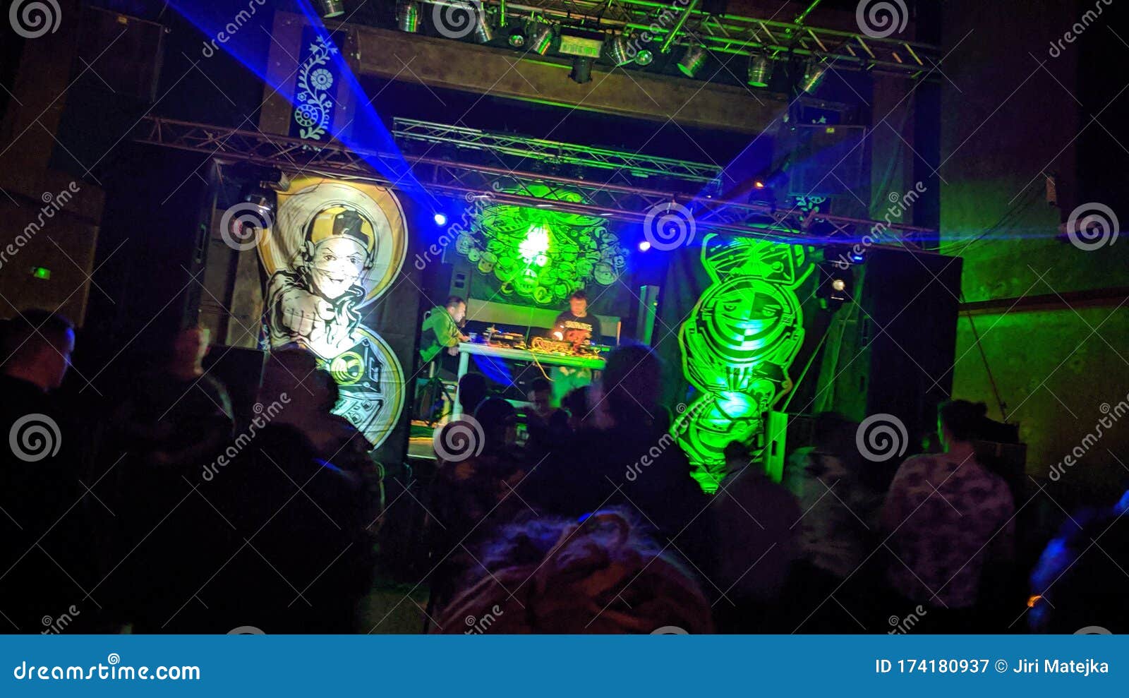 Stage free tekno action editorial photography. Image of light - 174180937