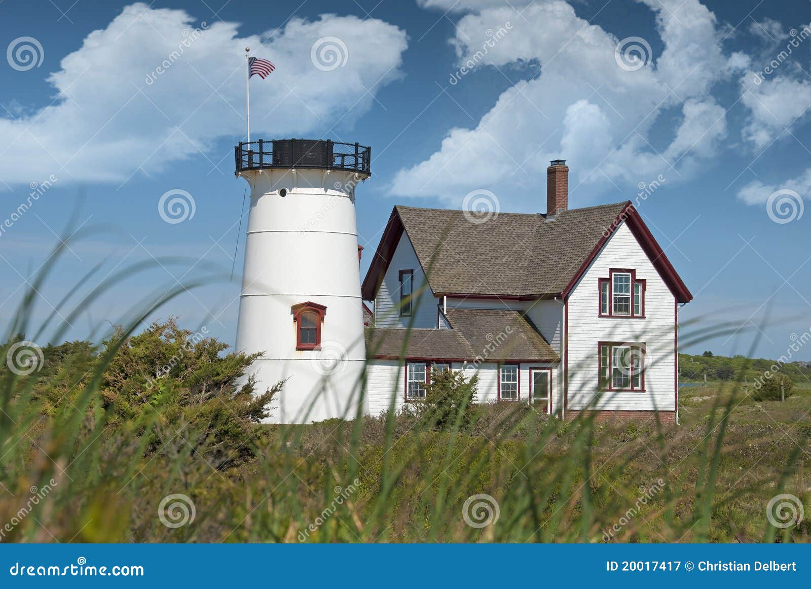 Stage harbor lighthouse stock image. Image of prism, navigate - 20017417