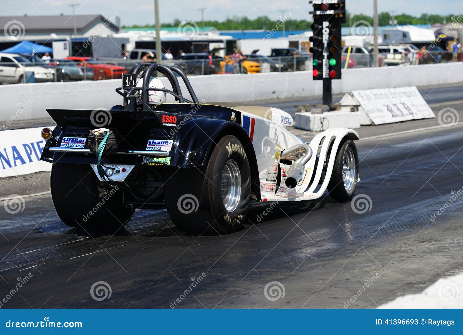 Drag racing editorial stock photo. Image of look, green - 41396693