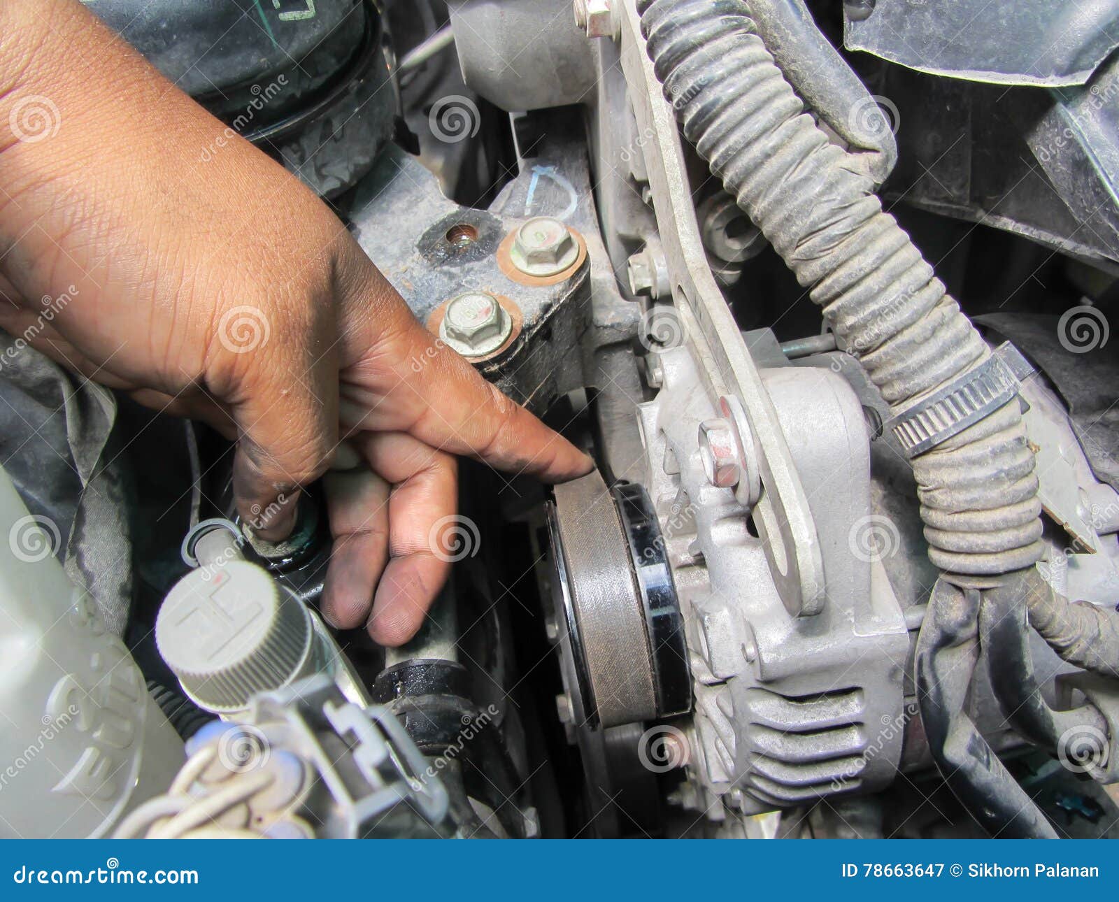Stained Hands because Engine Repair Stock Image - Image of oily, motor ...
