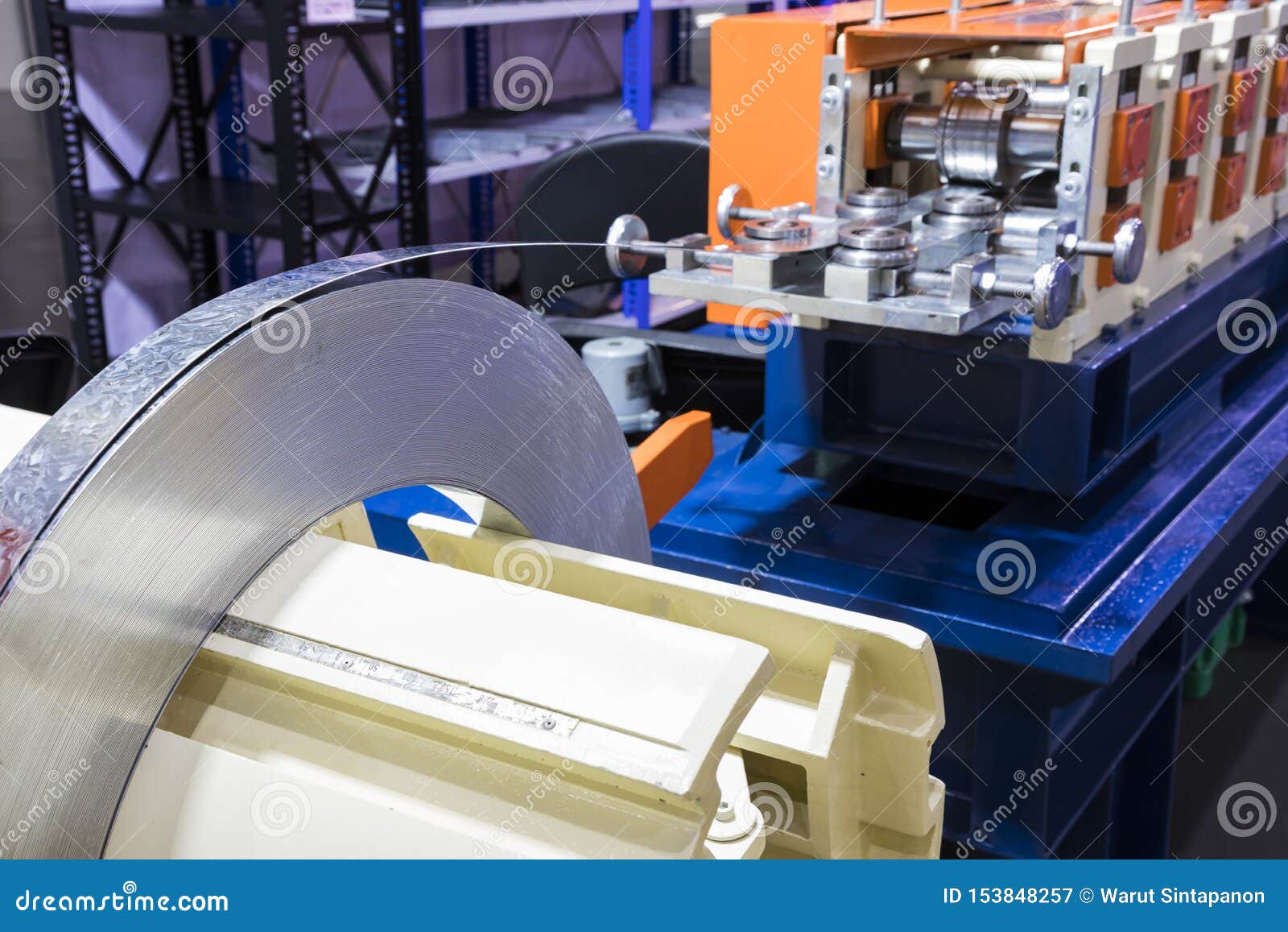 Stainless Steel Coil Roll in Machine ; Ready To Use in Cold Rolling ...