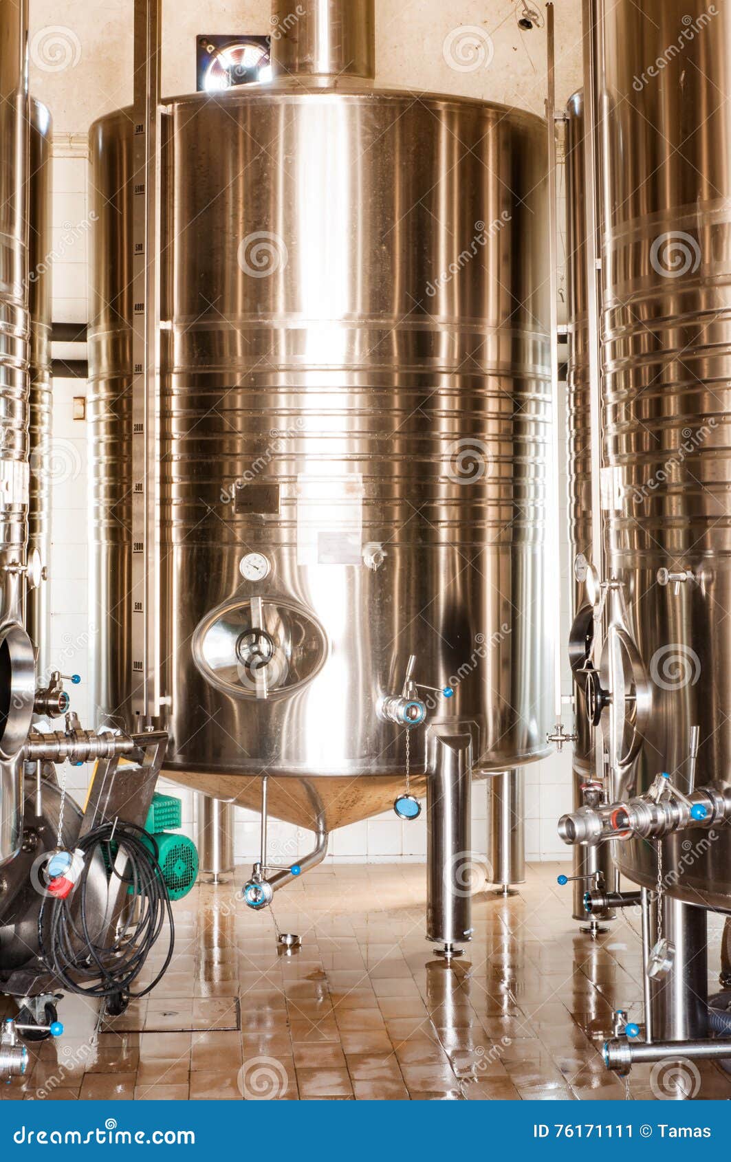 Stainless Steel Distillation Tank Stock Image - Image of steel, barrel ...