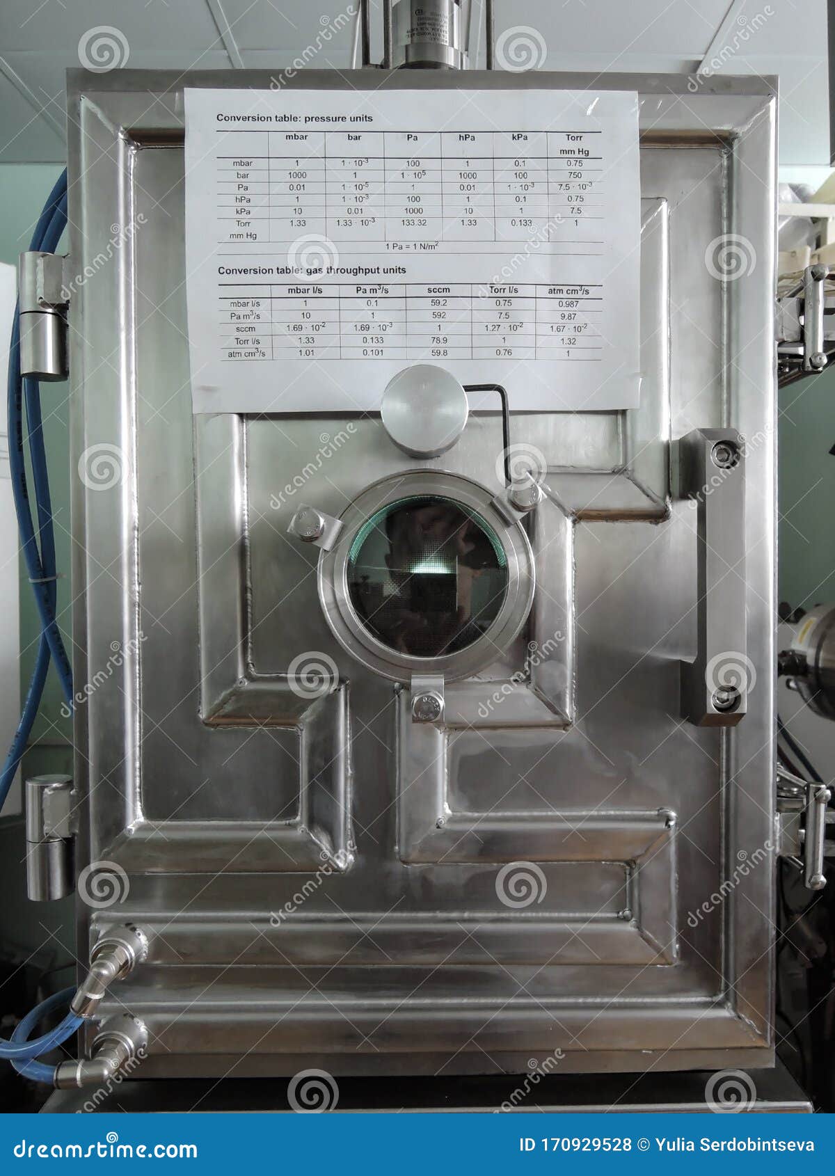 Stainless Steel Vacuum Chamber of Magnetron Sputtering Device Editorial ...