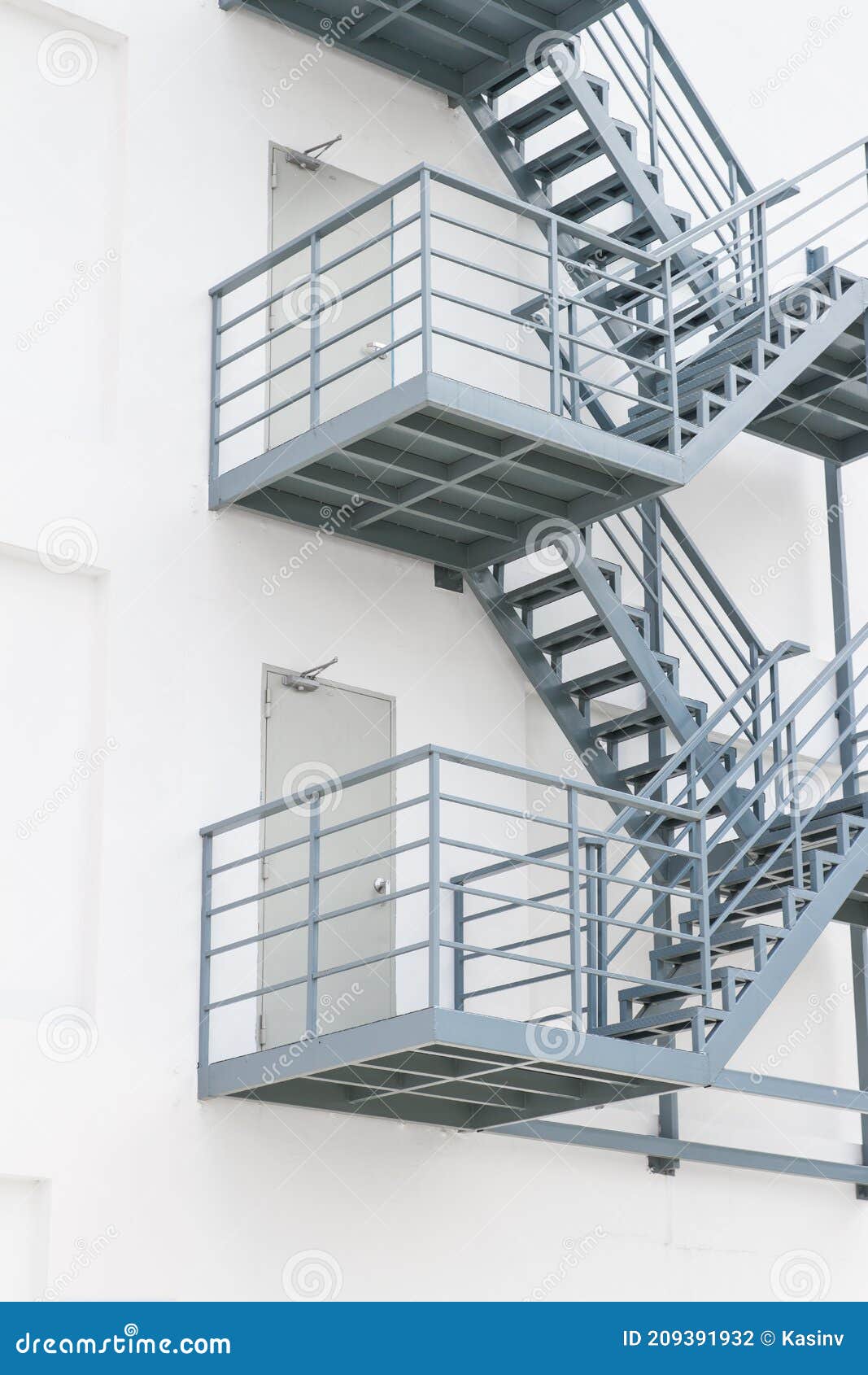 Staircase Outside of Building Stock Photo - Image of steel, city: 209391932