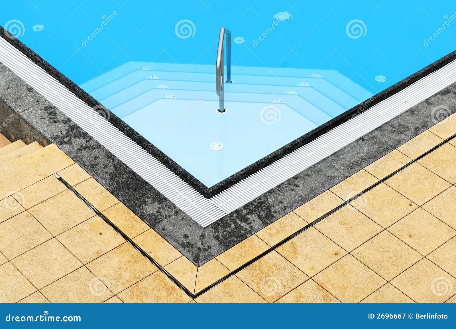 Stairs into outdoor pool stock image. Image of outdoor - 2696667