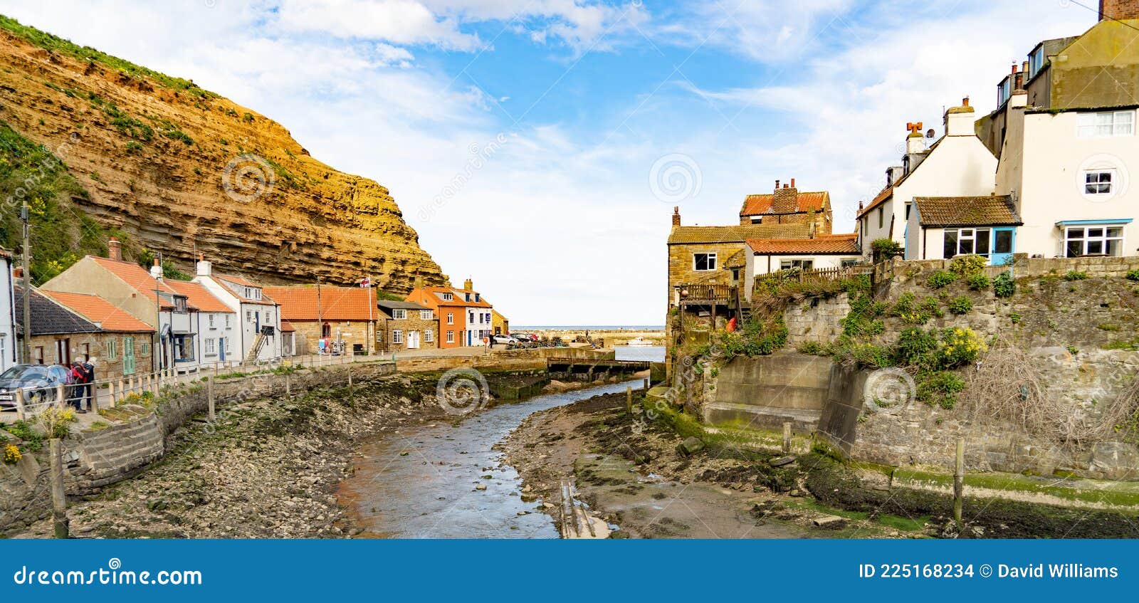 Staithes Harbour North Yorkshire Editorial Stock Image - Image of ...