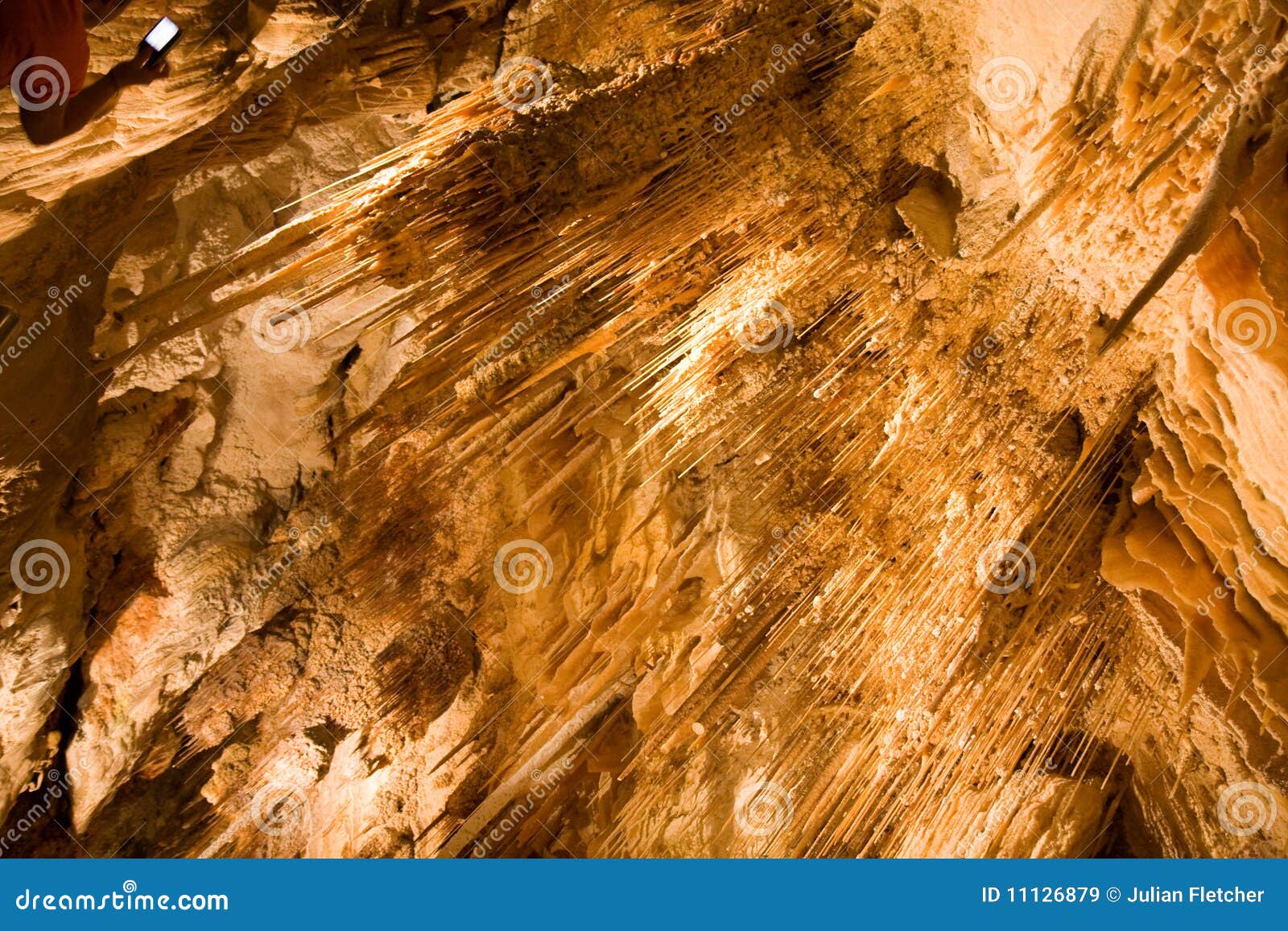 Stalactieten En Stalagmieten in De Bermudas Stock Afbeelding - Image of ...