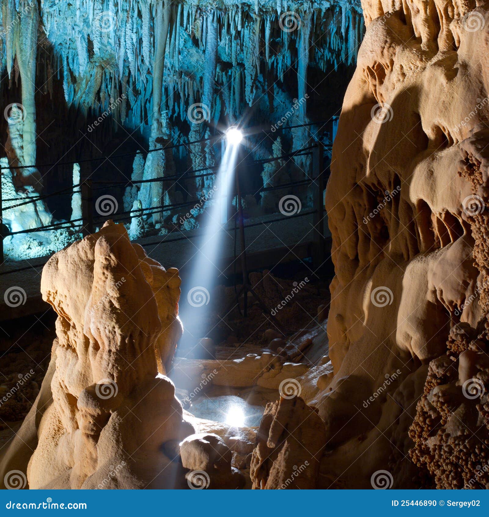 Stalactite Stalagmite Cavern Stock Photo - Image of caverns, hall: 25446890