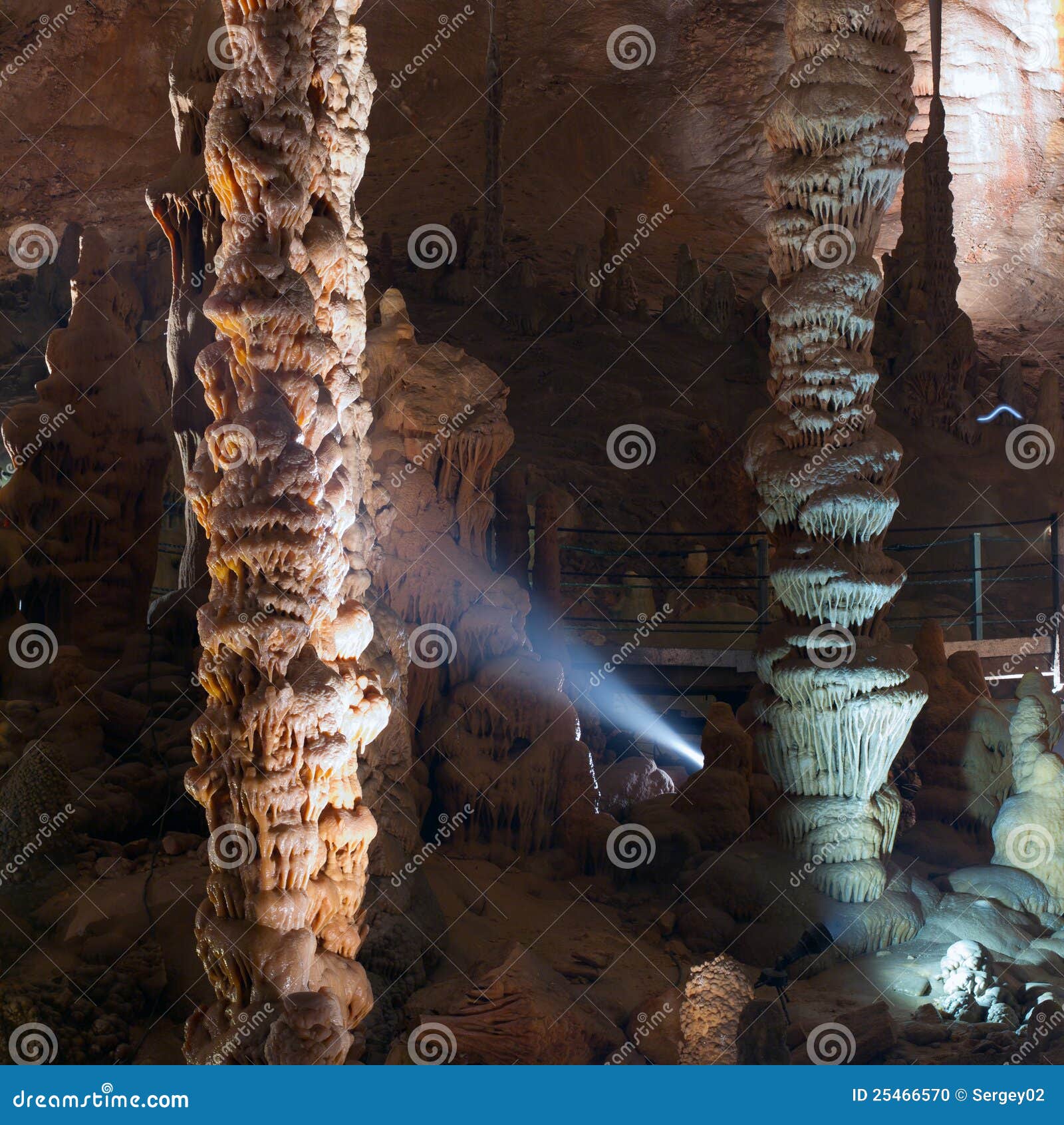 Stalactite Stalagmite Cavern Stock Photo - Image of cave, frost: 25466570