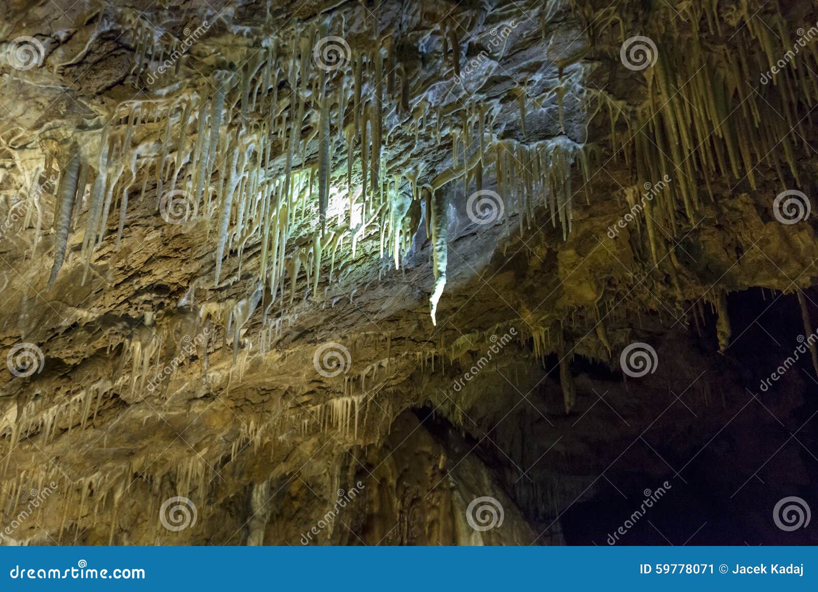 Stalaktit- Och Stalagmitbildande Fotografering för Bildbyråer - Bild av ...