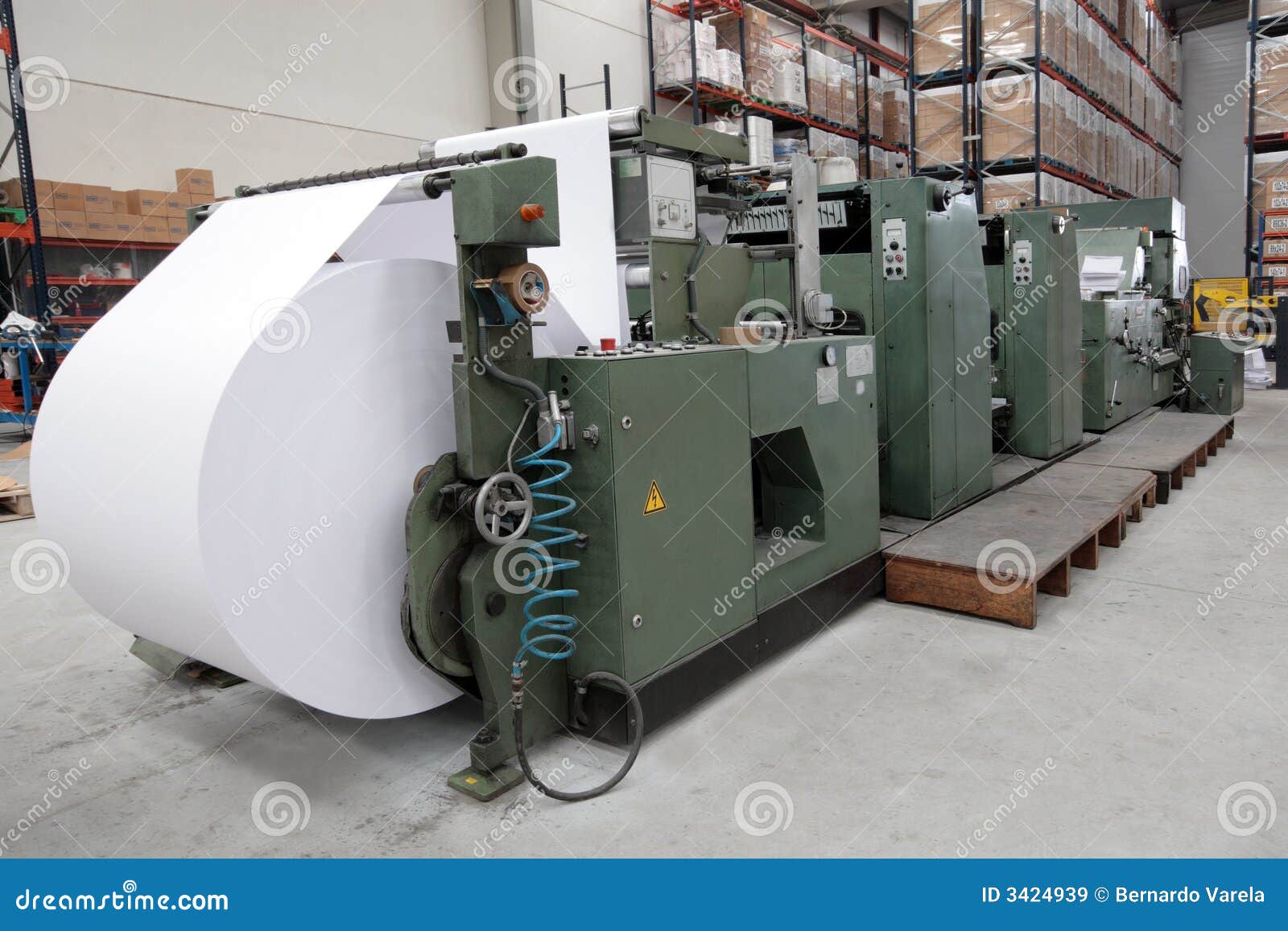 Stampa rotativa immagine stock. Immagine di macchina, fabbrichi - 3424939