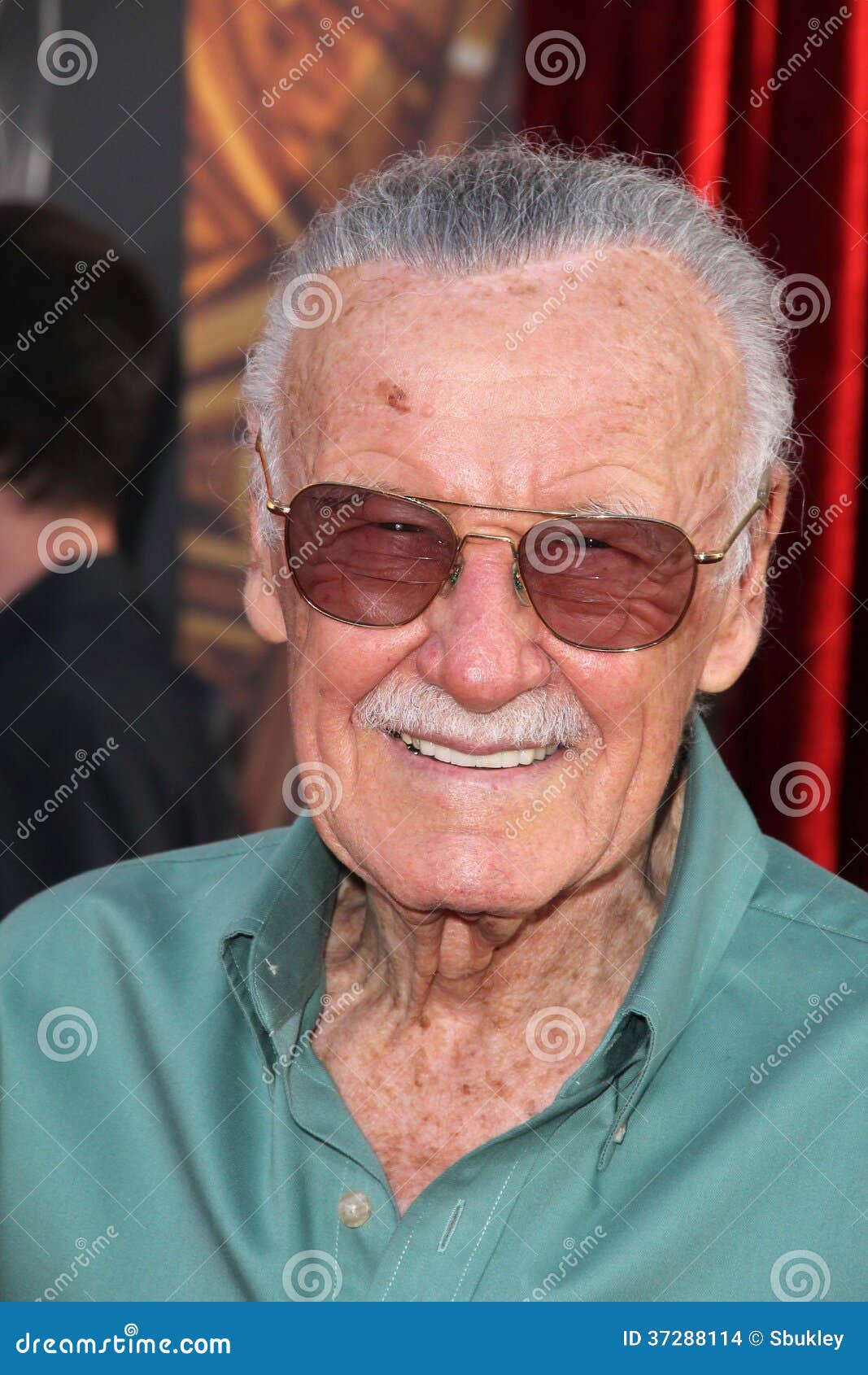 Stan Lee imagen de archivo editorial. Imagen de stan - 37288114