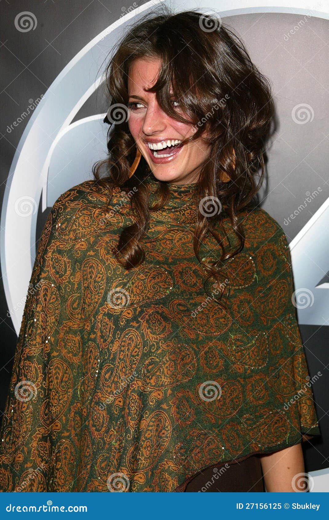 Stana Katic editorial image. Image of hollywood, club - 27156125