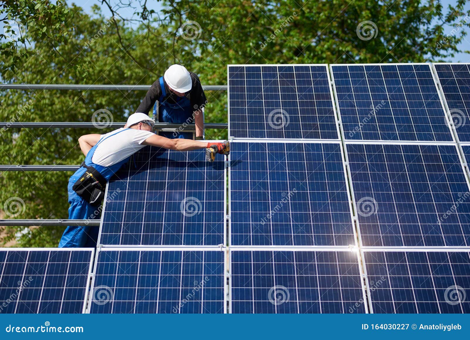 Stand-alone Exterior Solar Panel System Installation, Renewable Green ...