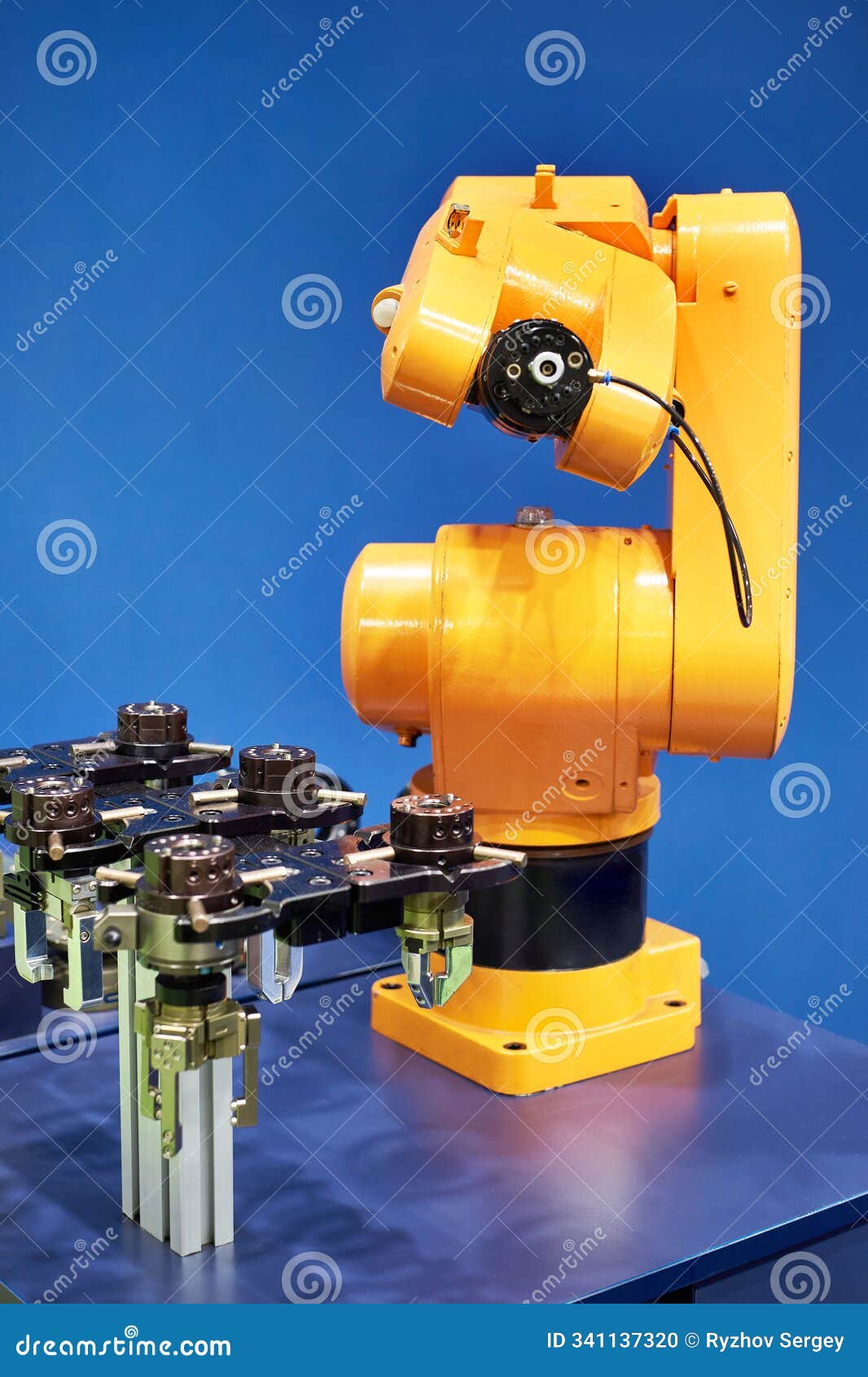 Standard Multipurpose Robot Arm Stock Photo | CartoonDealer.com #341137320