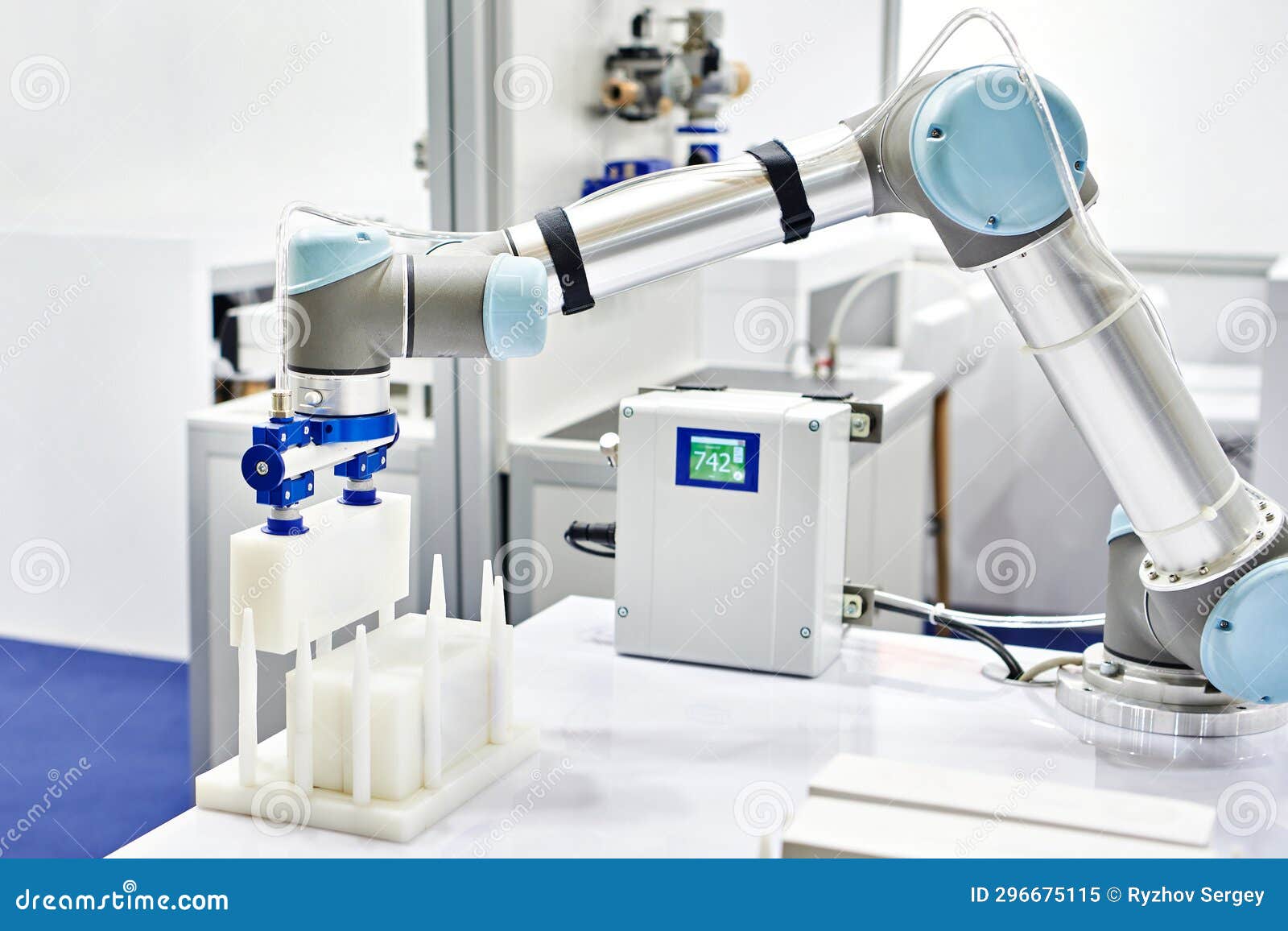 Standard Multipurpose Robot Arm Stock Image - Image of technology ...