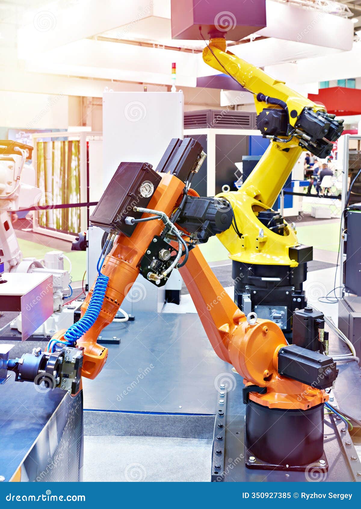 Standard Multipurpose Robots Stock Image - Image of industry, packing ...