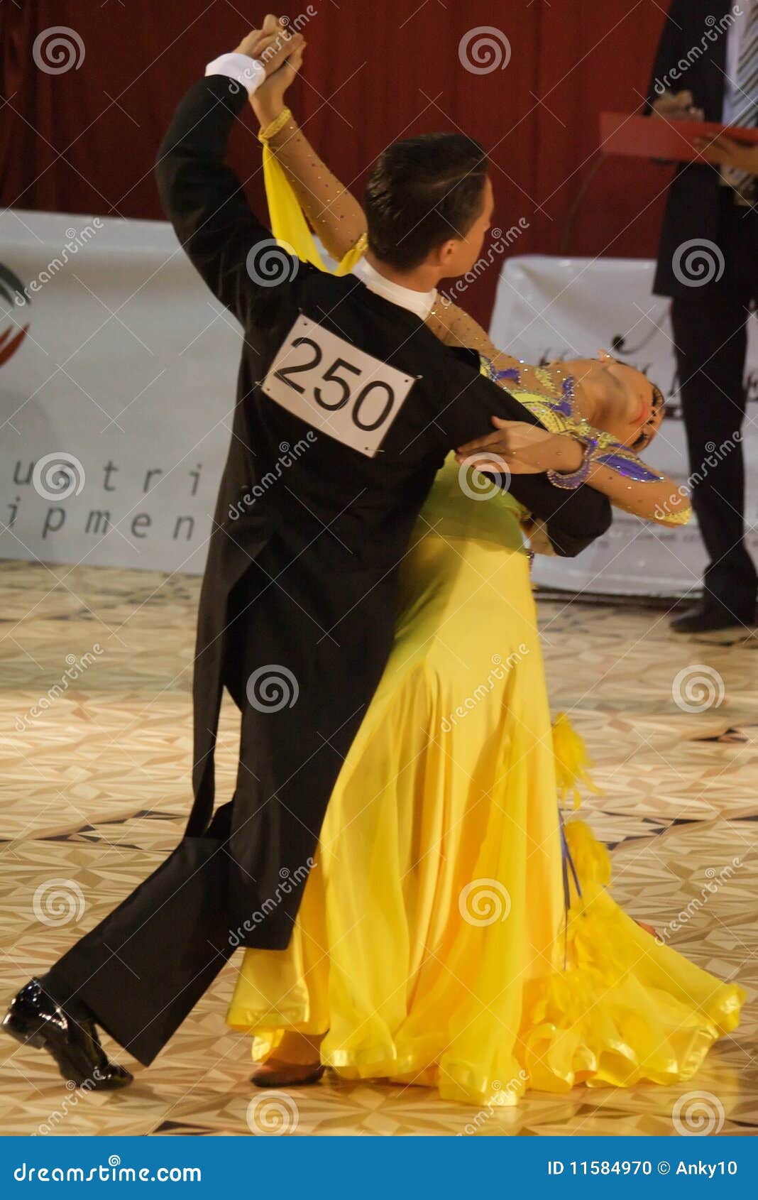 Standard-Tanz-Wettbewerb, 16-18 (4) Redaktionelles Bild - Bild von ...