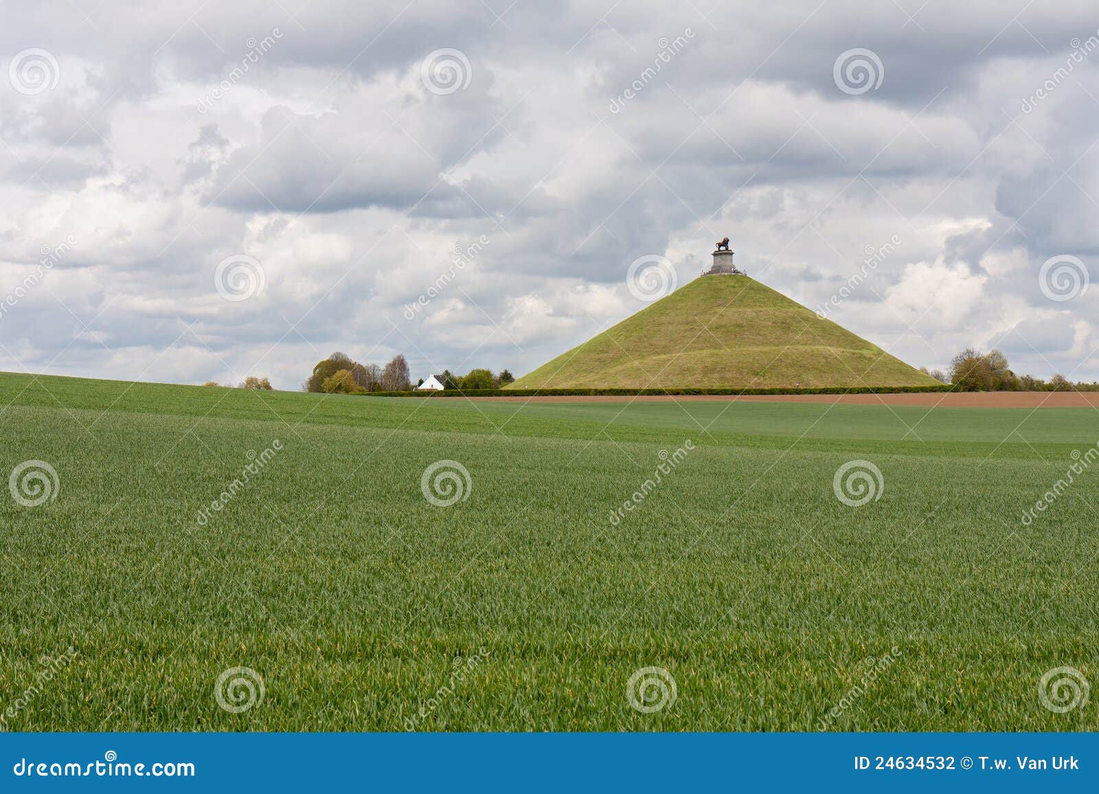 Standbeeld Bij Slagveld Van Waterloo, België Stock Foto - Image of ...