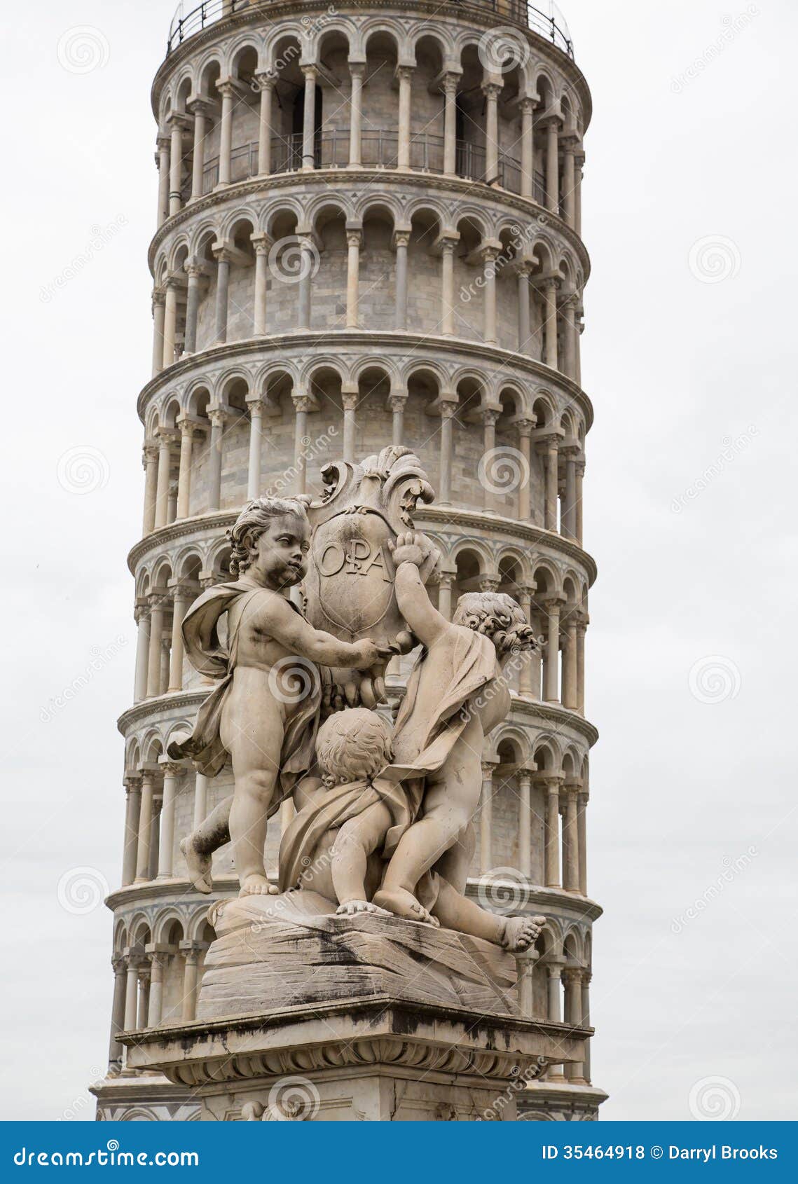 Standbeeld Dichtbij De Toren Van Pisa Stock Foto - Image of europa ...