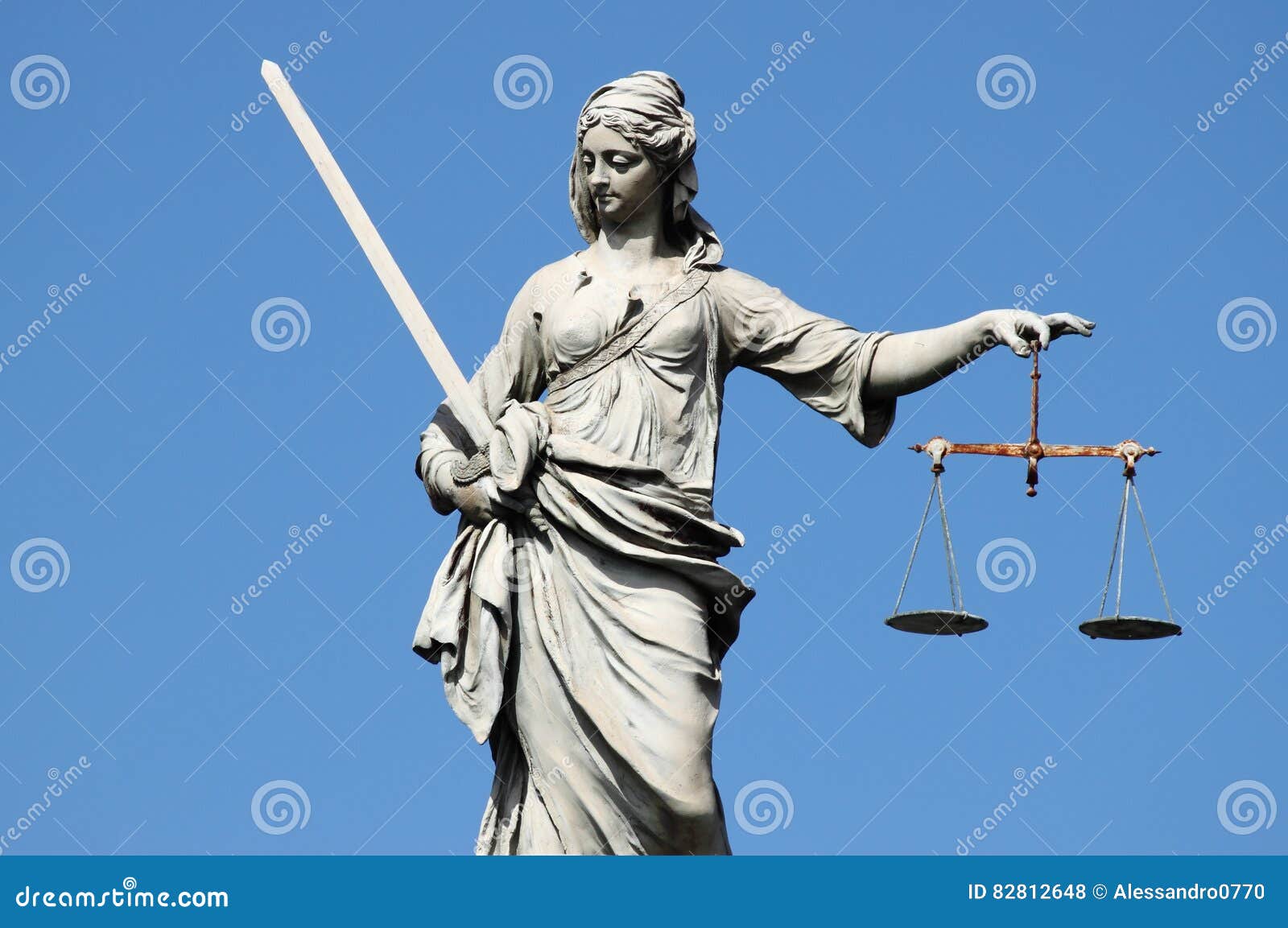 Standbeeld Van Dame Justice Stock Foto - Image of gebouw, mythologie ...