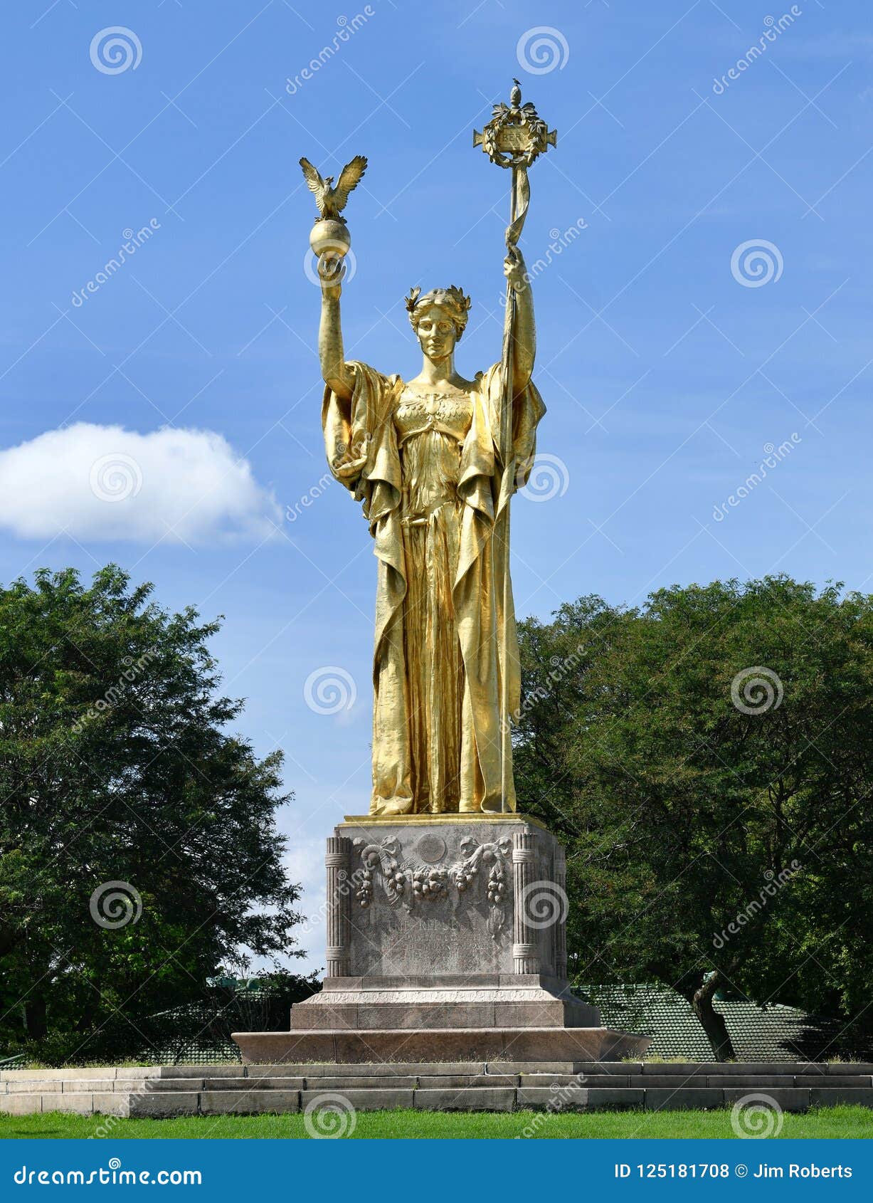 Standbeeld Van De Republiek Redactionele Stock Foto - Image of brand ...