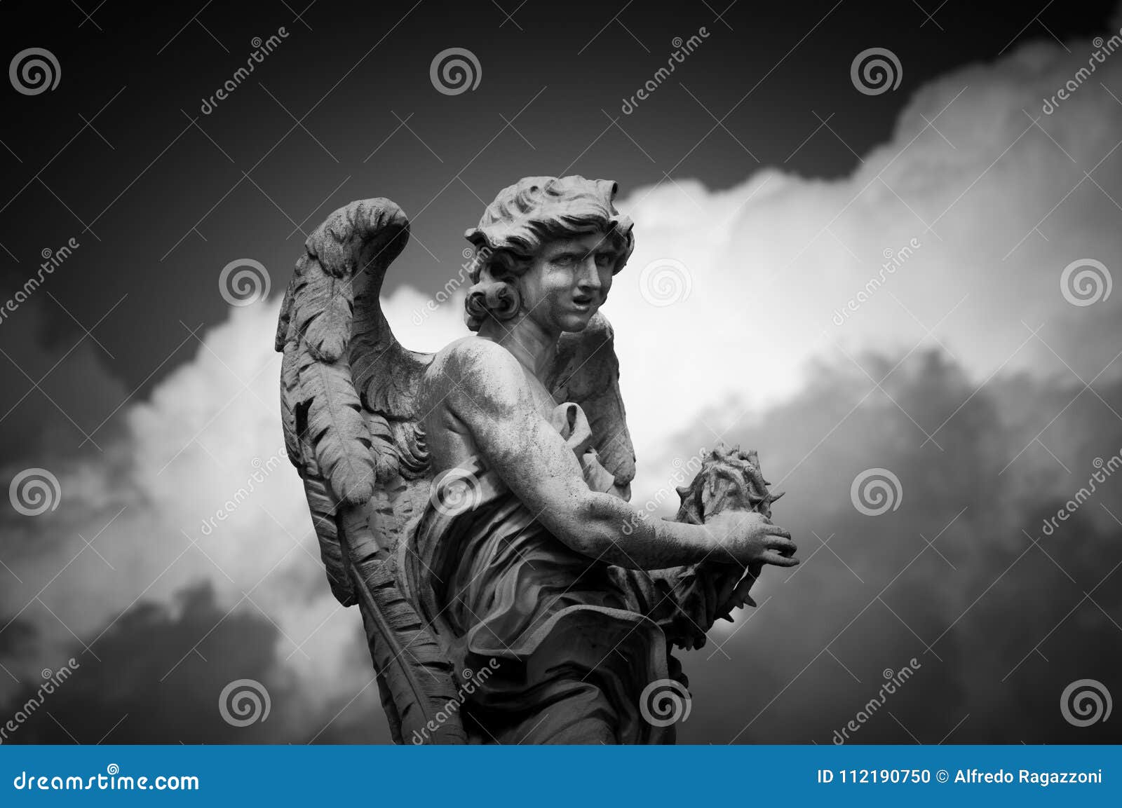 Standbeeld Van Engel in Rome - B&W Stock Foto - Image of italië, brug ...