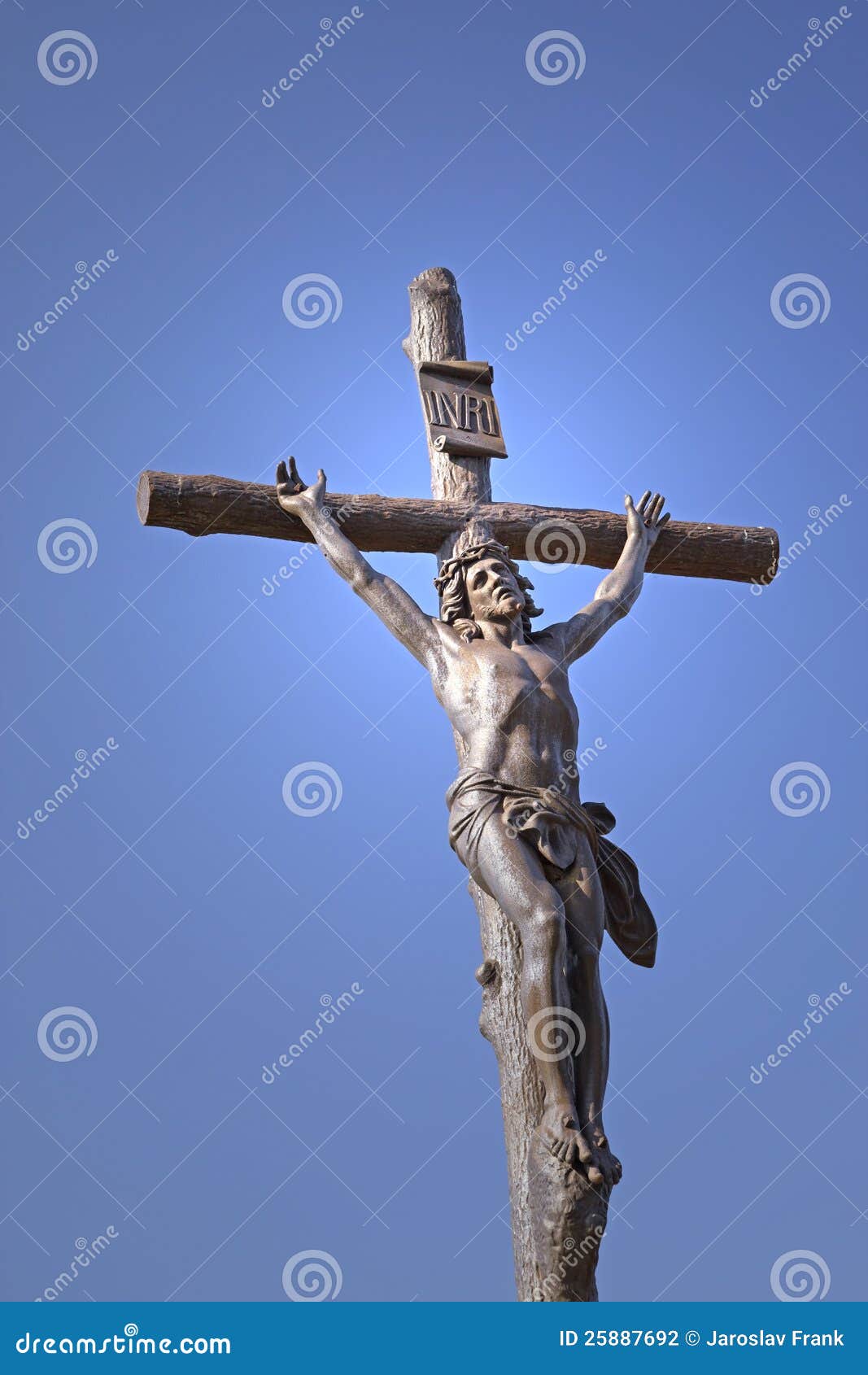 Standbeeld Van Jesus-Christus Op Een Kruis Stock Foto - Image of ...