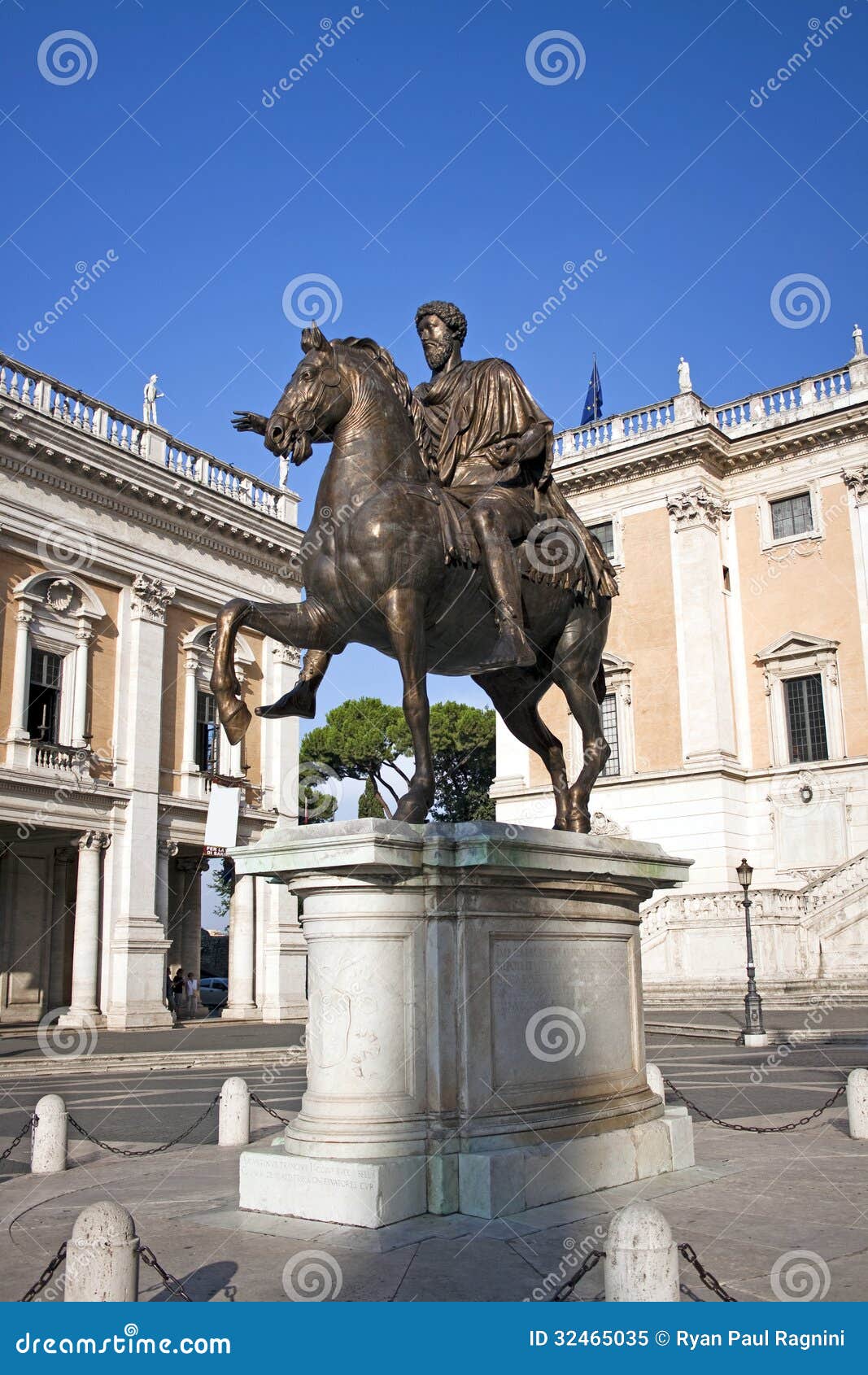 Standbeeld Van Marcus Aurelius in De Capitoline-heuvels in Rome. Stock ...