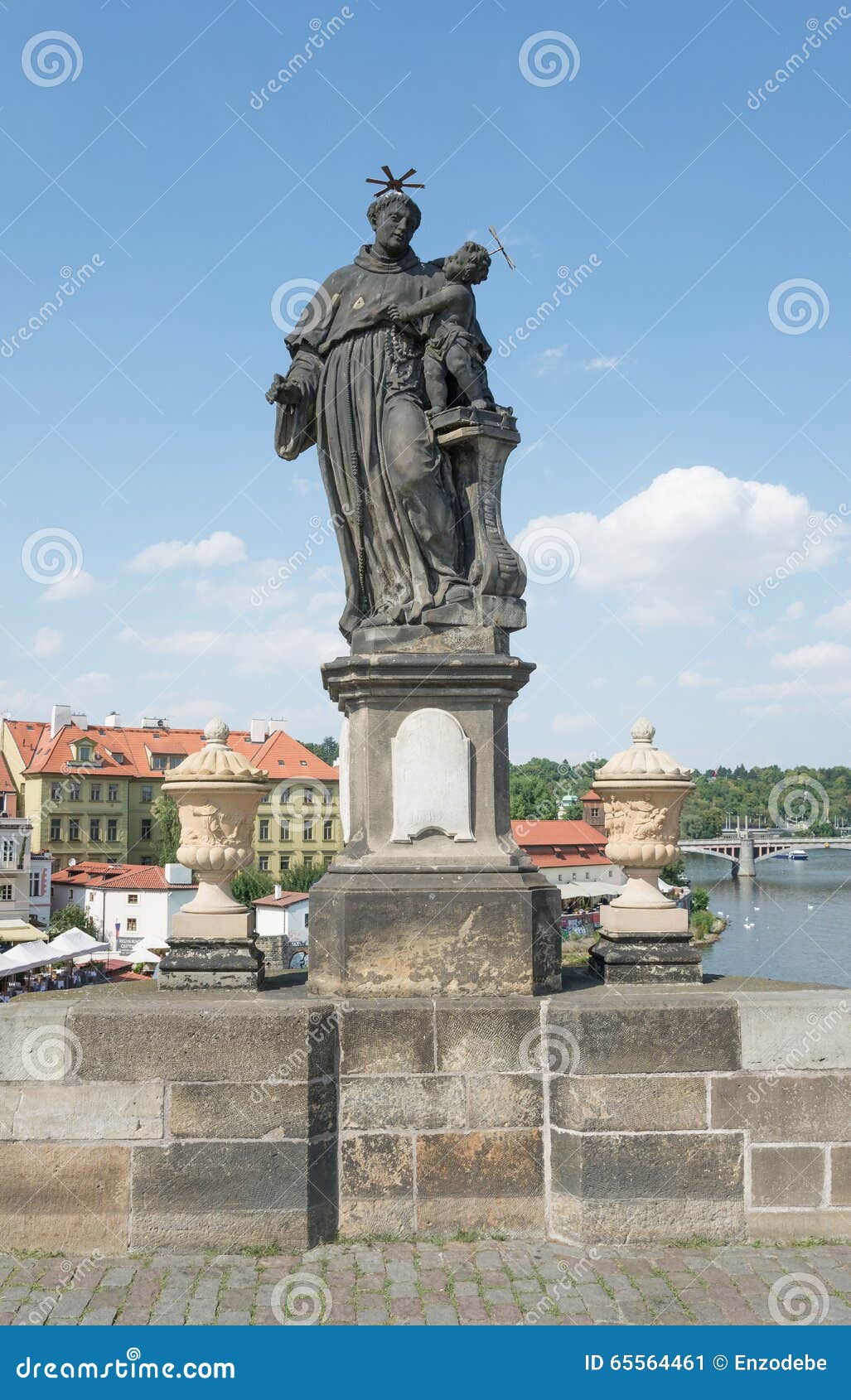 Standbeeld Van St Anthony Van Padua - Praag Stock Afbeelding - Image of ...