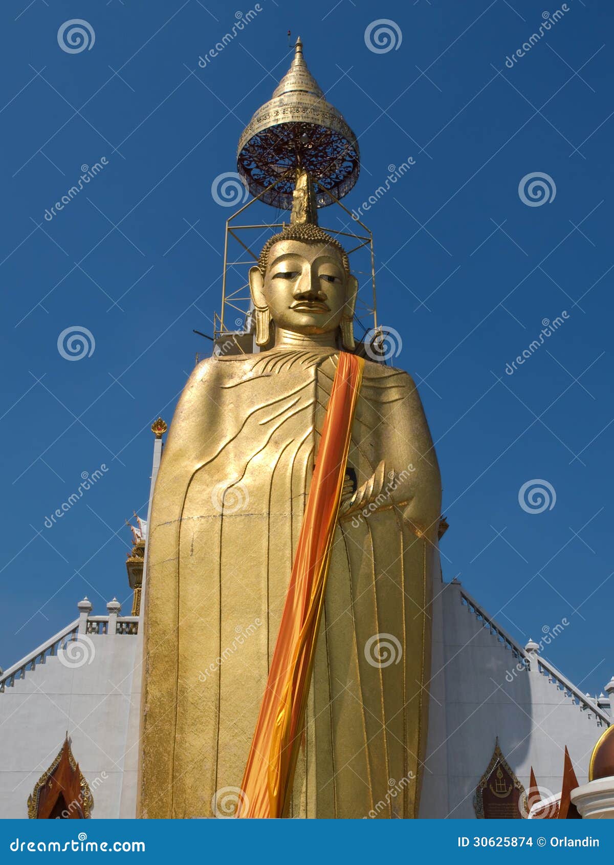Standing Buddha in Wat Intharawihan Stock Photo - Image of bangkok ...