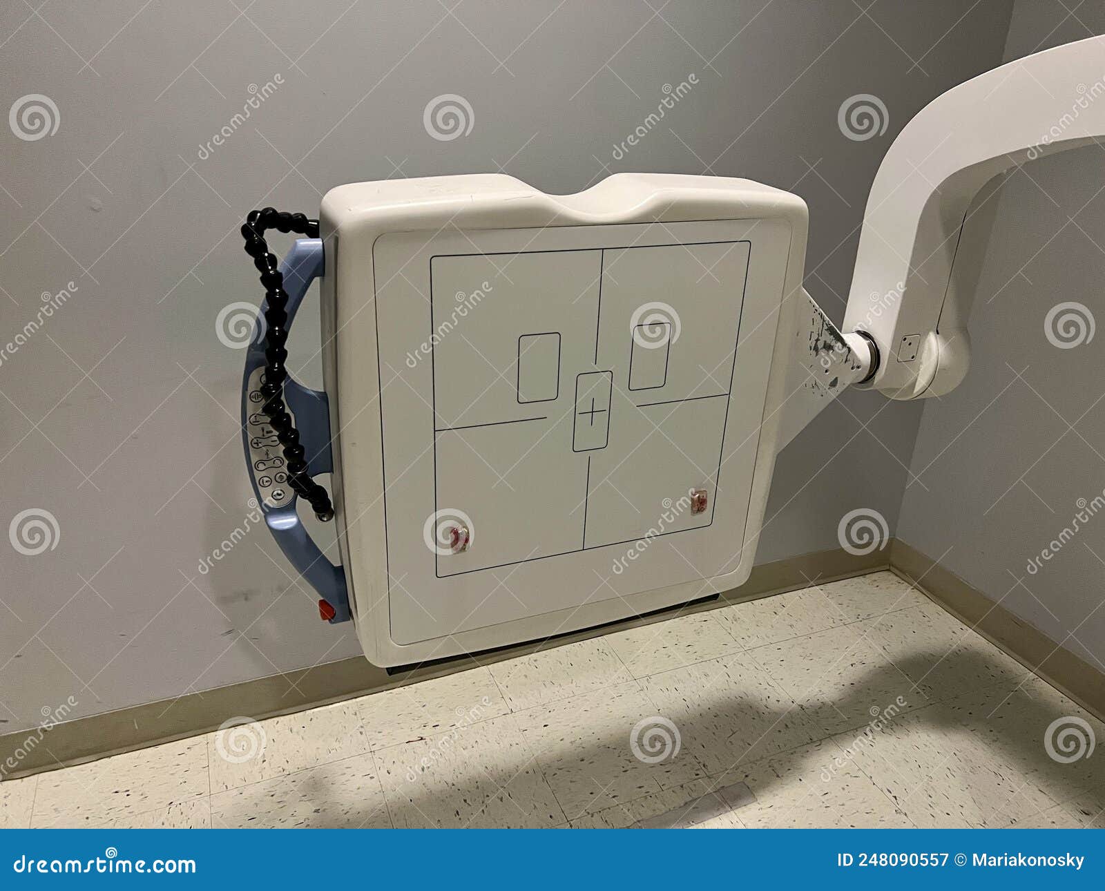 Standing X-Ray Machine editorial photography. Image of equipment ...