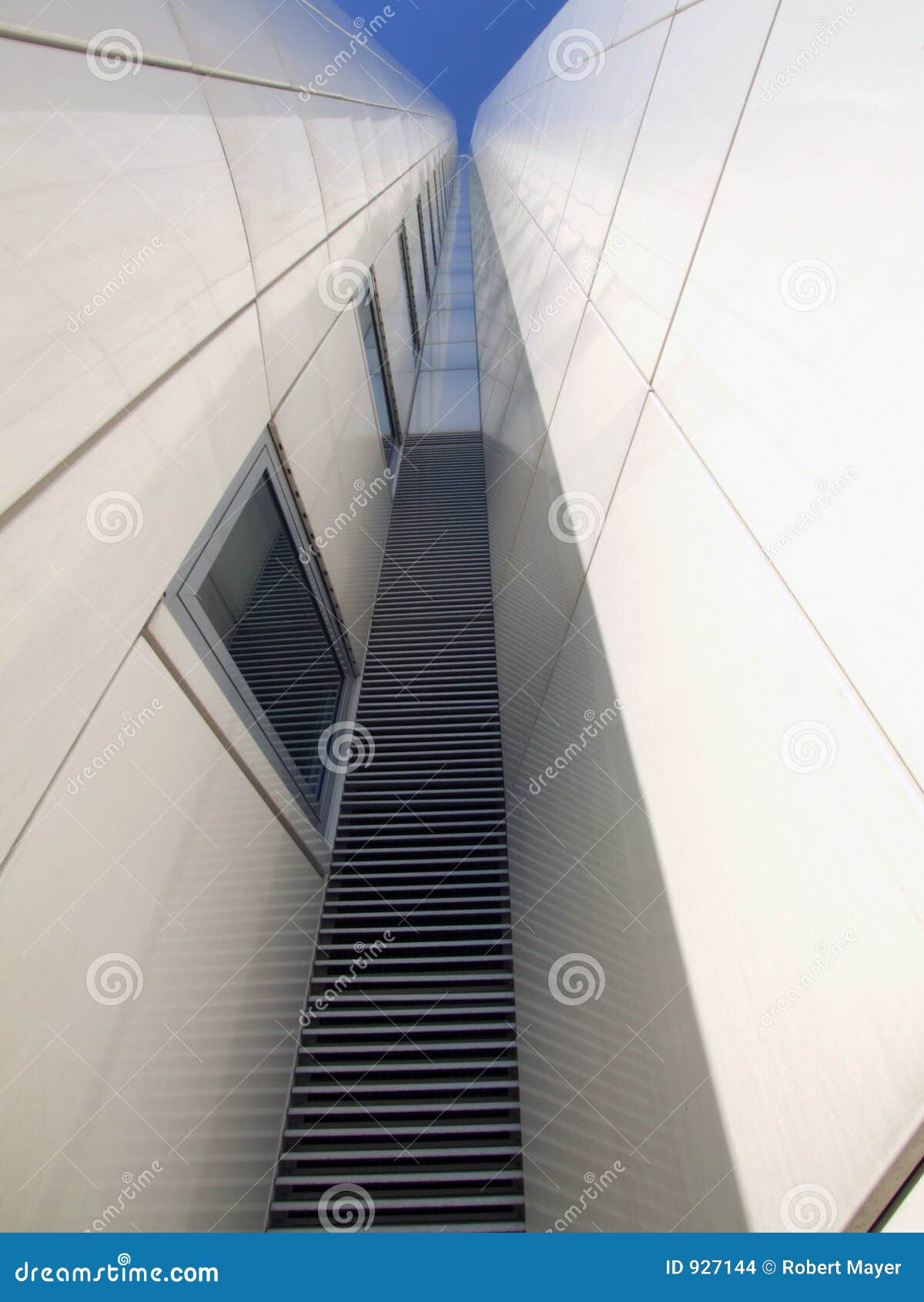 Standing Between The Walls Picture. Image: 927144