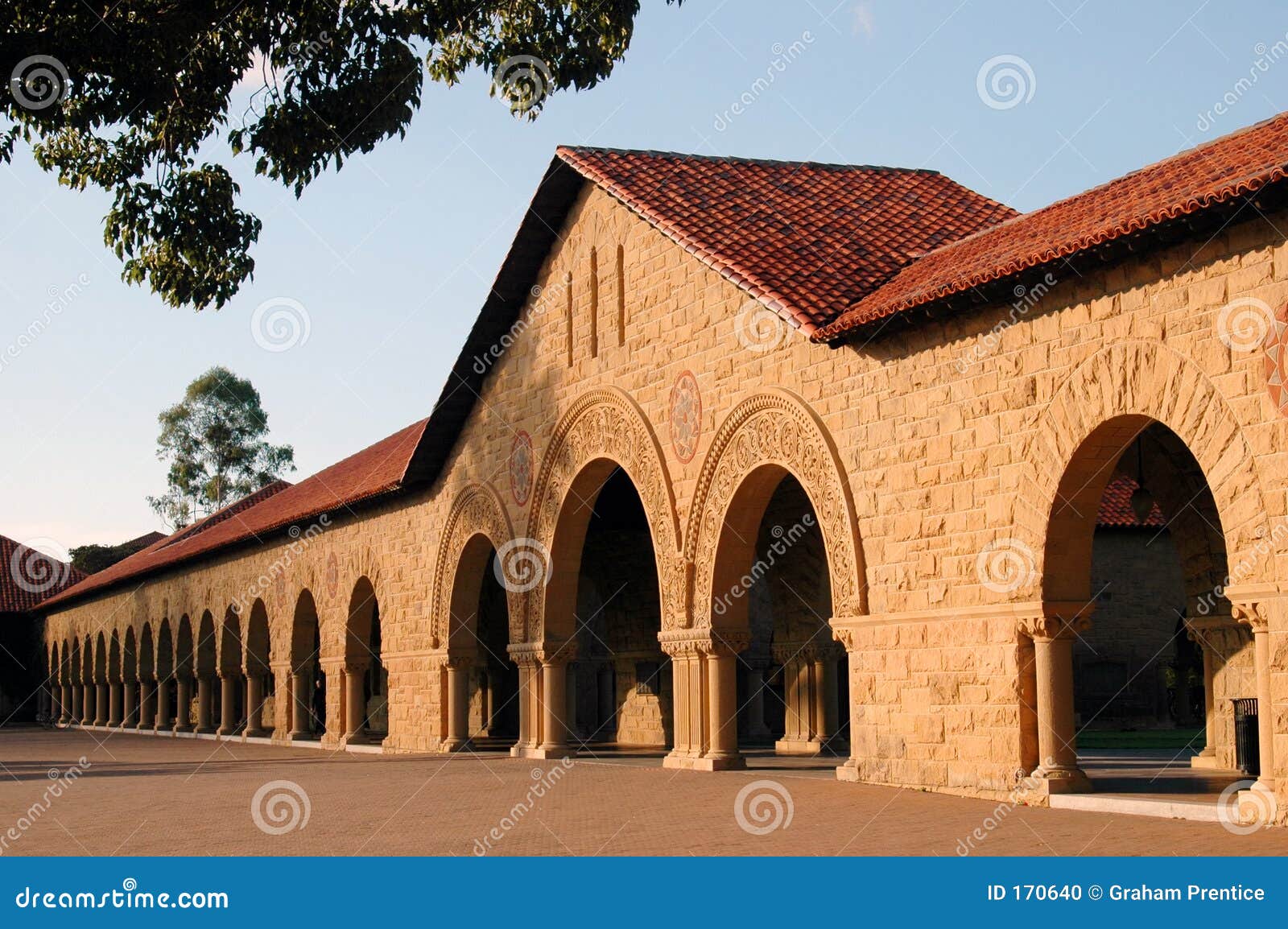 Stanford University Building Editorial Image - Image of column, hall ...