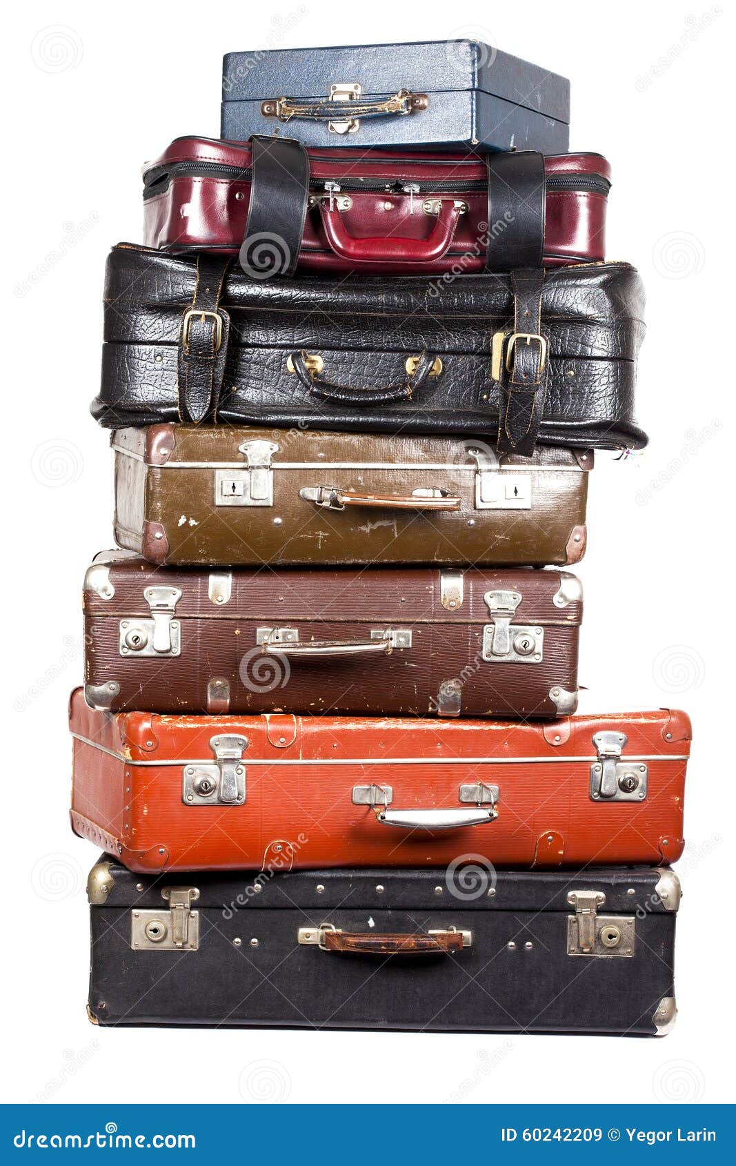 Stapel Alte Koffer Lokalisiert Stockbild - Bild von fall, getrennt ...