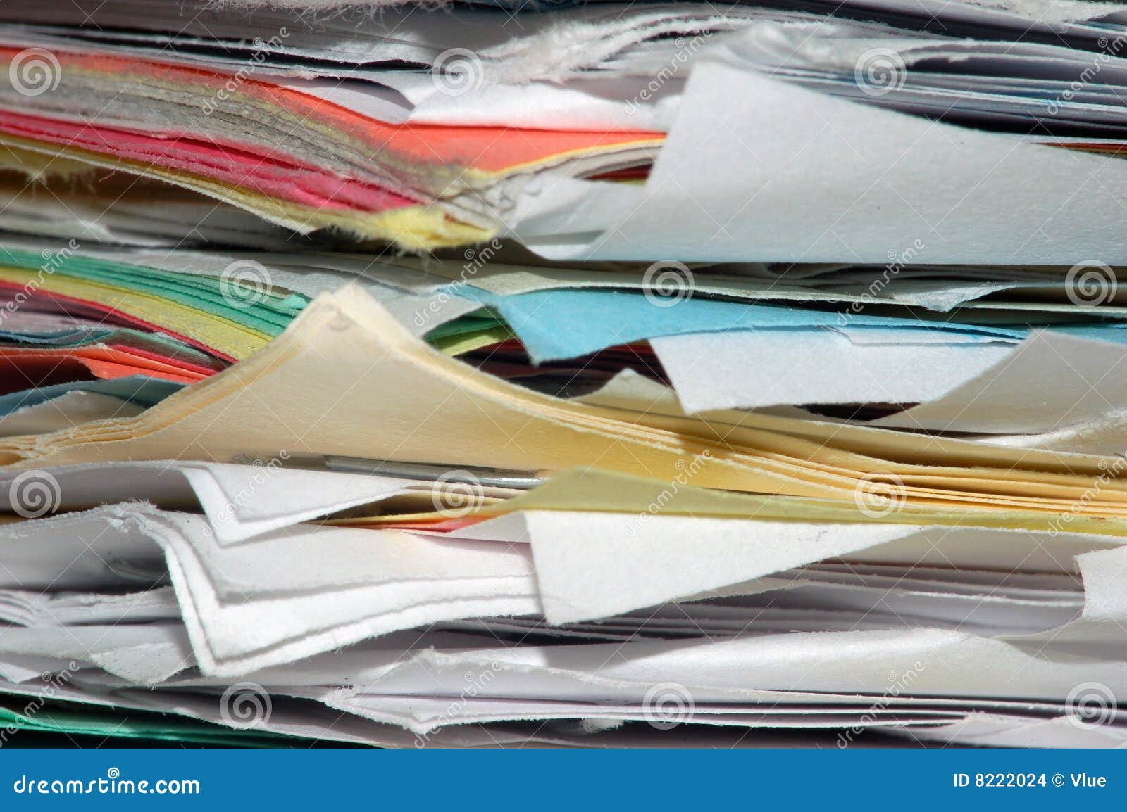 Stapel Papiere stockfoto. Bild von papiere, gestapelt - 8222024