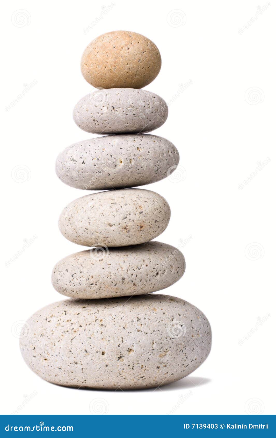 Stapel Stenen stock afbeelding. Image of saldo, stappen - 7139403