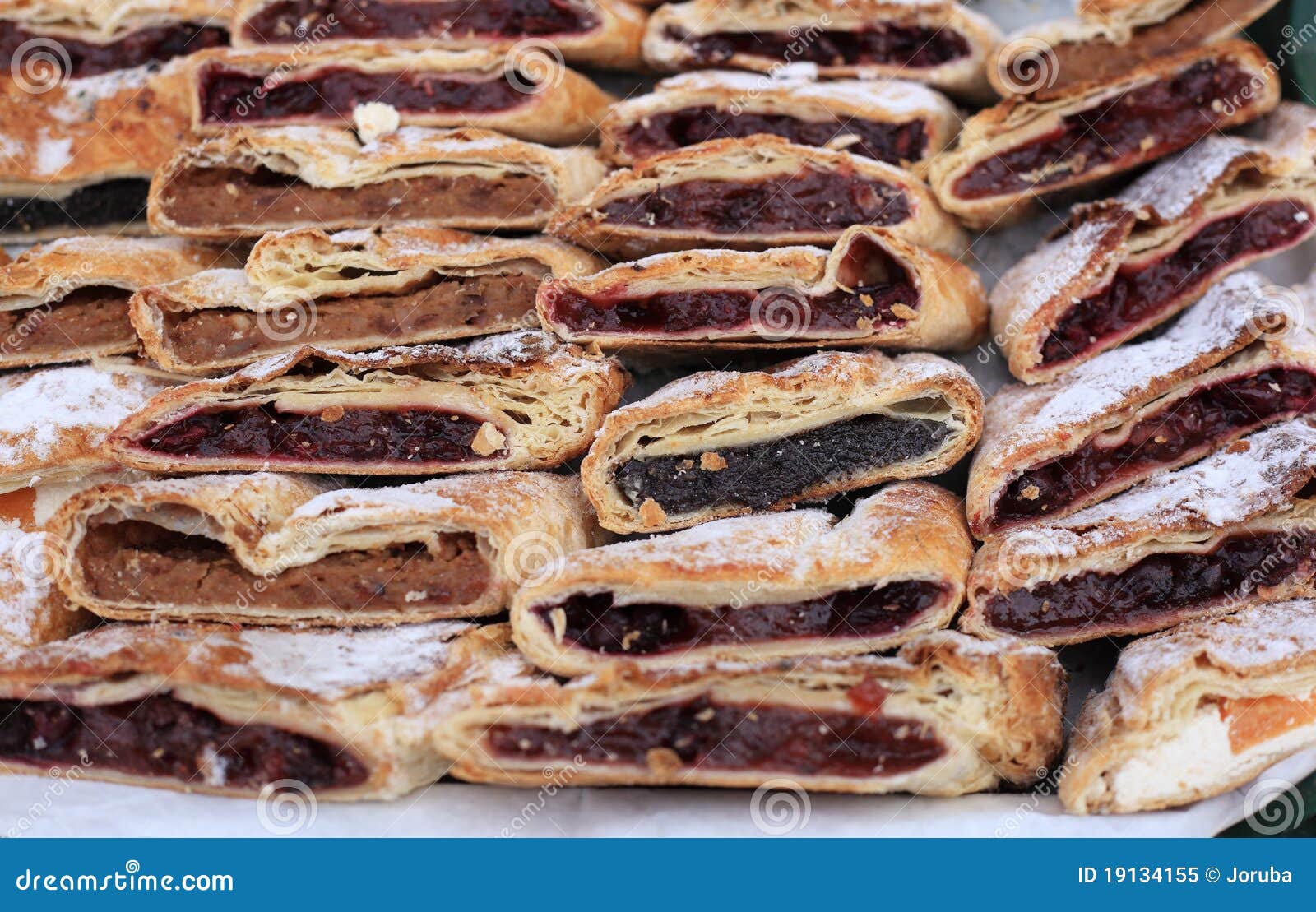 Stapel van strudel stock afbeelding. Image of regeling - 19134155