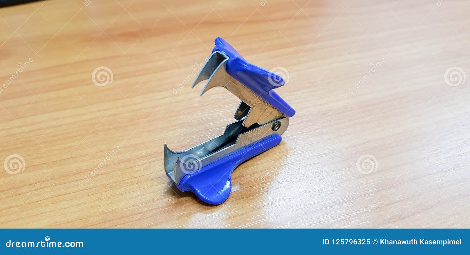 Stapler remove stock image. Image of puller, table, black - 125796325