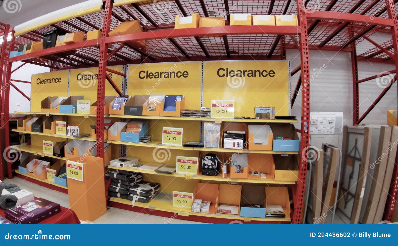 Staples Retail Store Interior 2022 Clearance Section Editorial ...