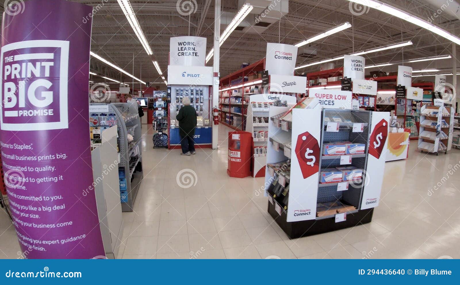 Staples Retail Store Interior 2022 Displays at Front of Store Editorial ...