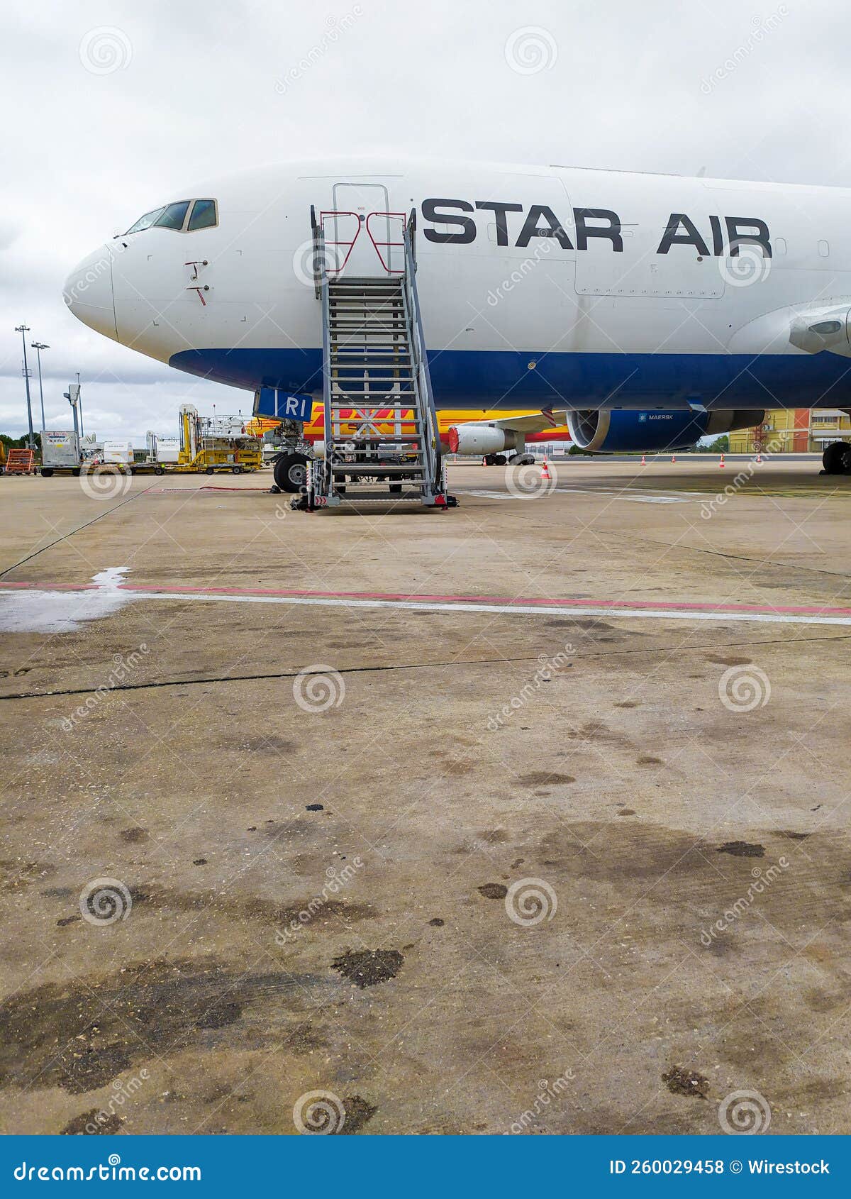 Star Air Plane at the Lisbon Airport Editorial Stock Photo - Image of ...