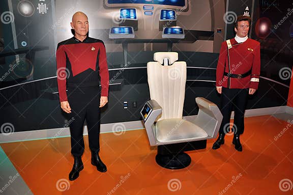 Star Trek editorial stock photo. Image of statue, suit - 17814543