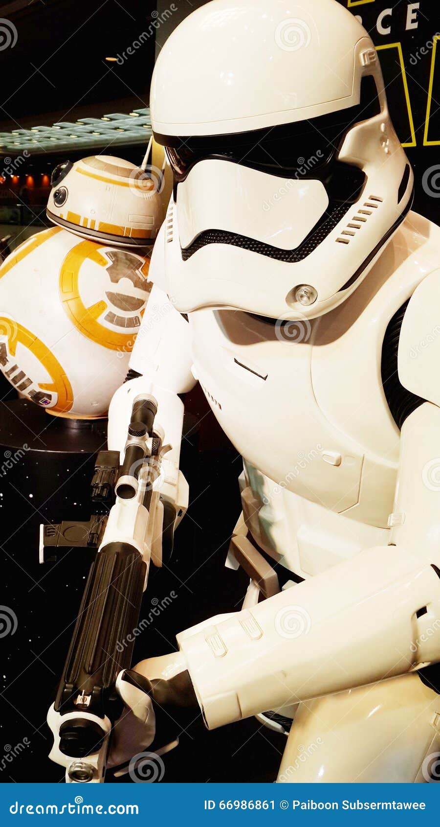 Fancy Dress. Willy Wonker And Umper Lumpers Editorial Image ...