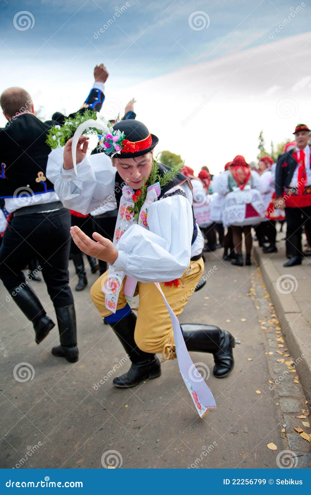 Starek dance Verbunk editorial stock image. Image of flag - 22256799
