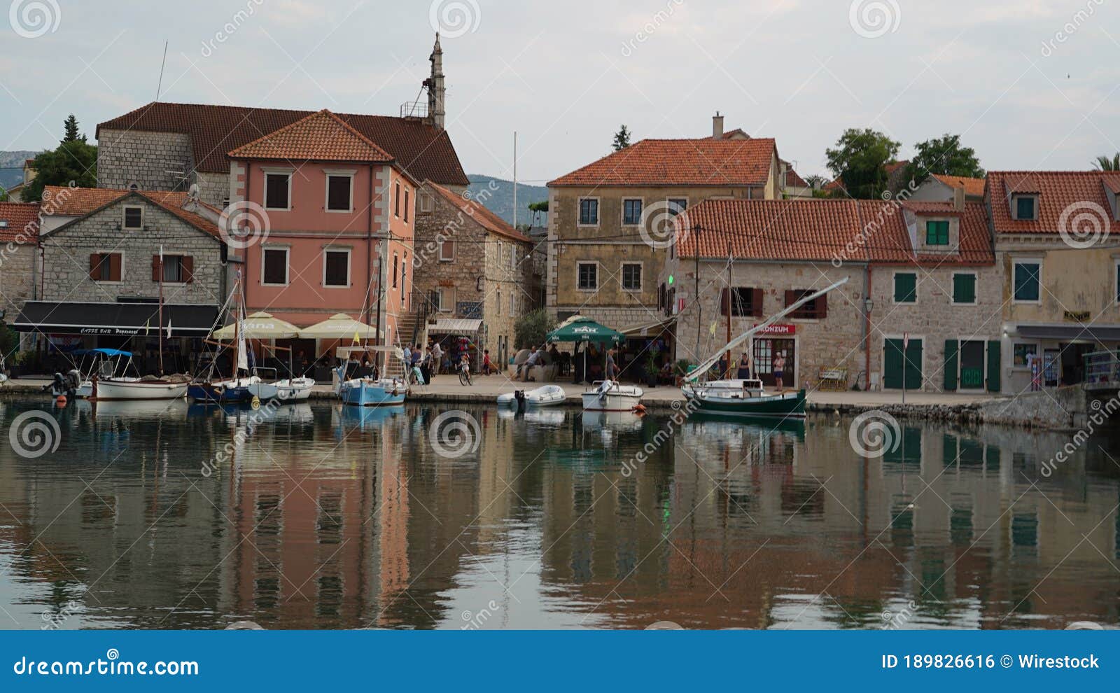 Stari Grad Croatia Jun 29 2019 : Stari Grad Riva Foto de archivo ...
