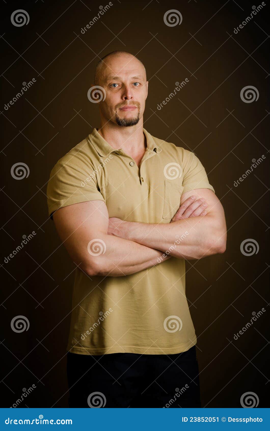 Starker Mann stockbild. Bild von aktiv, muskulös, hand - 23852051