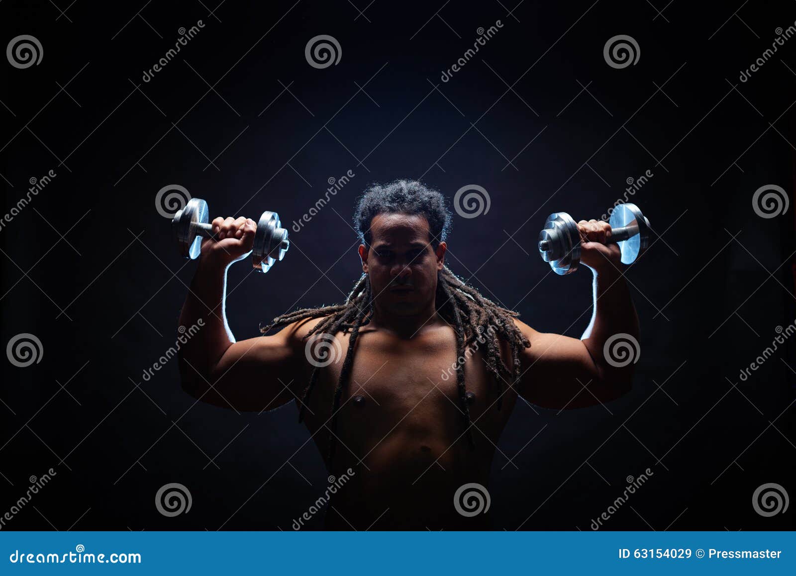 Starker Mann stockbild. Bild von bodybuilding, gesund - 63154029