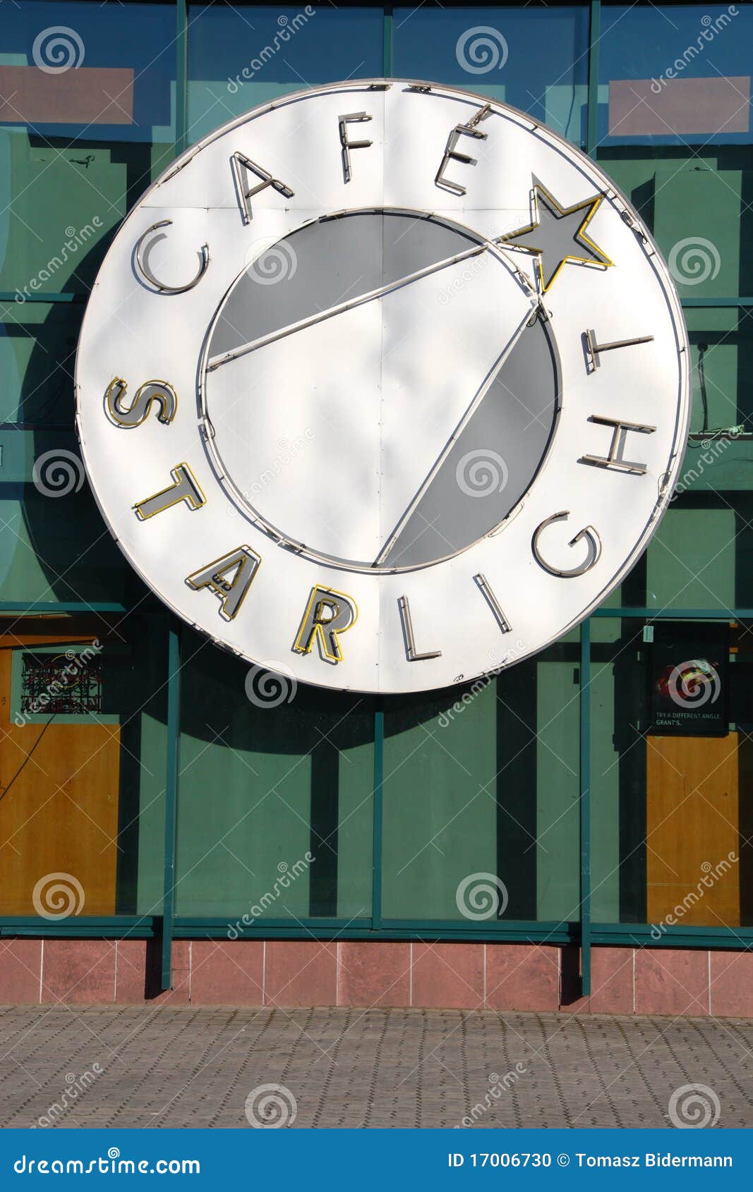 Starlight Cafe editorial image. Image of consumer, happy - 17006730